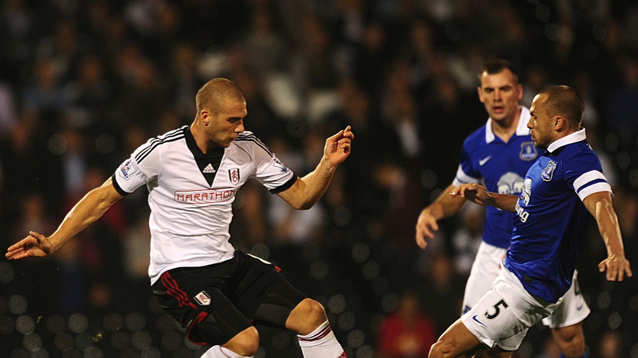 Transfer news: John Heitinga set for move to West Ham from Everton ...