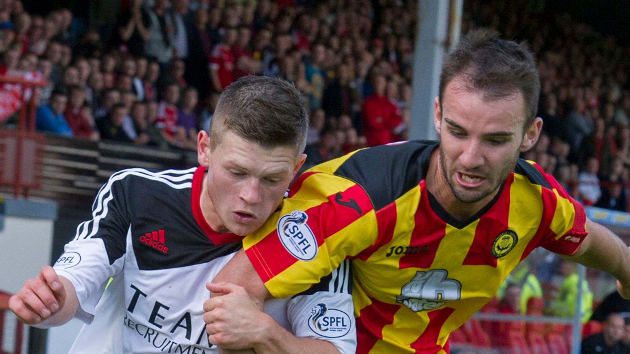 Transfer news: Cammy Smith signs new Aberdeen deal | Football News ...
