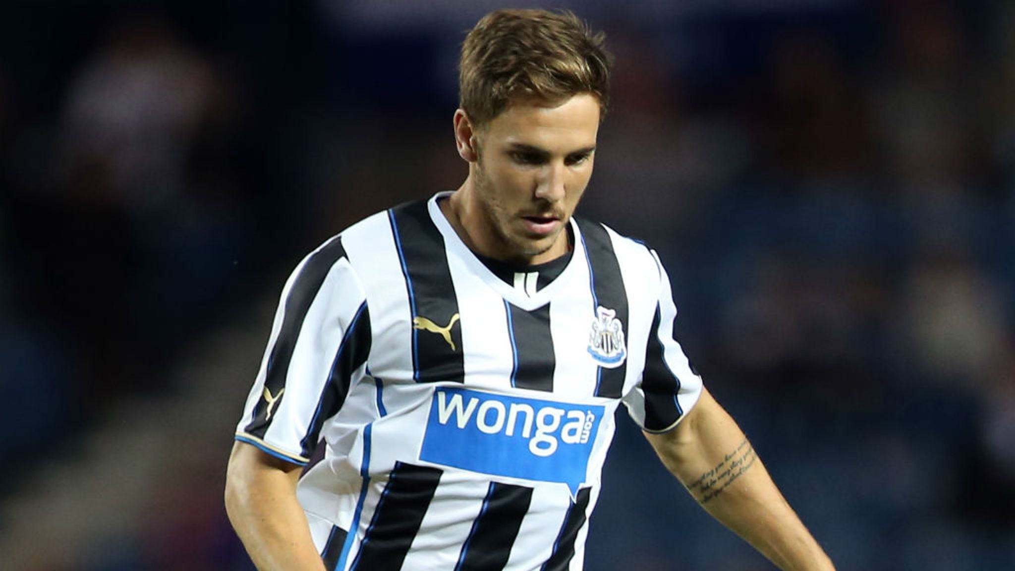 Transfer news: Blackpool sign Newcastle midfielder Dan Gosling on loan ...