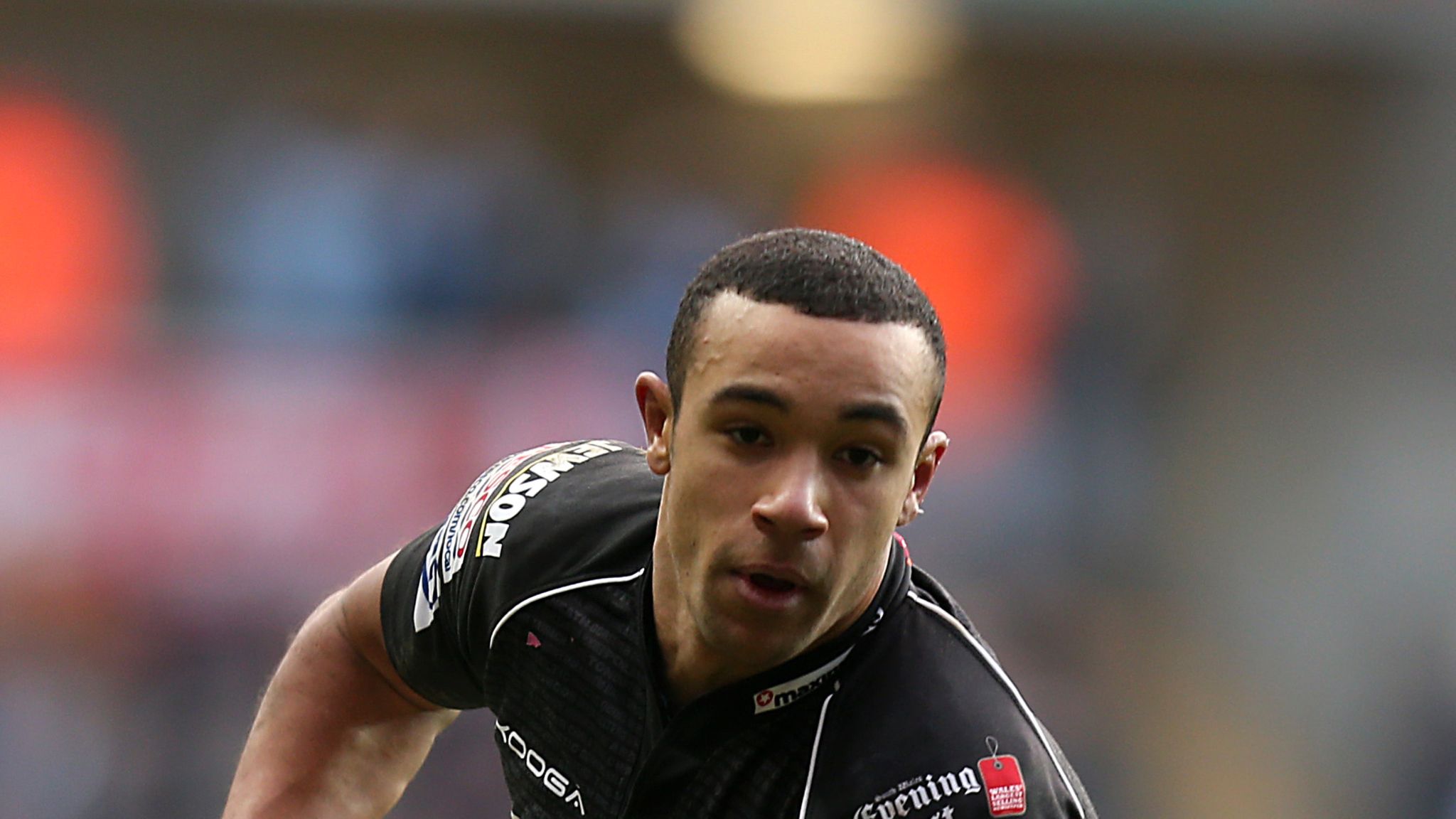 Winger Eli Walker pledges future to Ospreys by signing up until end of ...