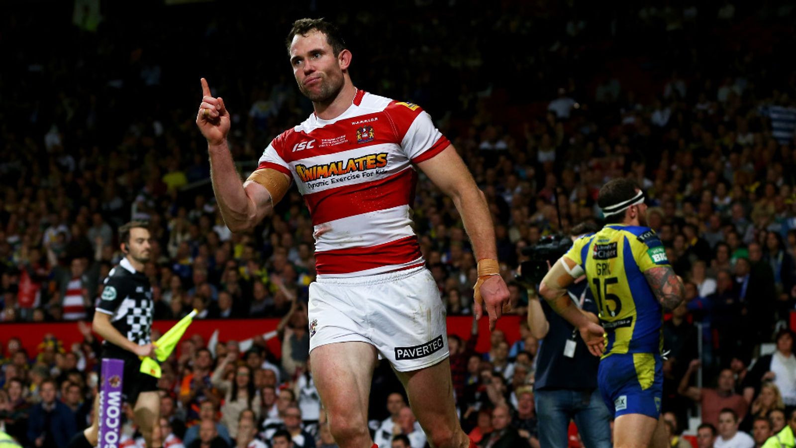 Super League: Wigan Warriors reward Pat Richards with corridor honours ...