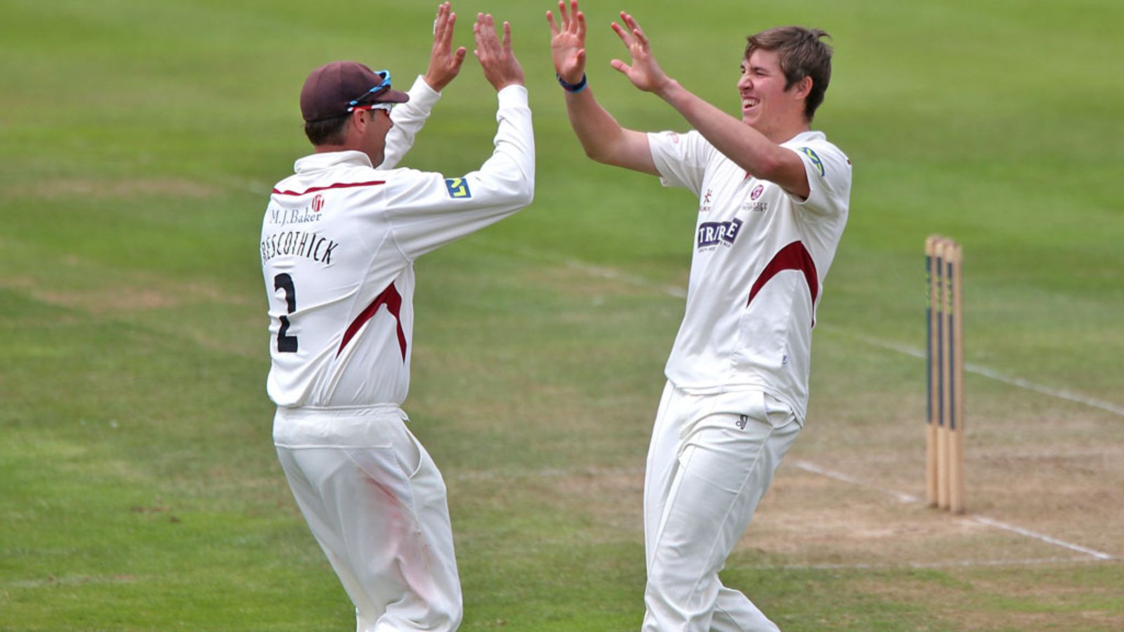 Teenage twins Jamie and Craig Overton sign Somerset contract extensions ...