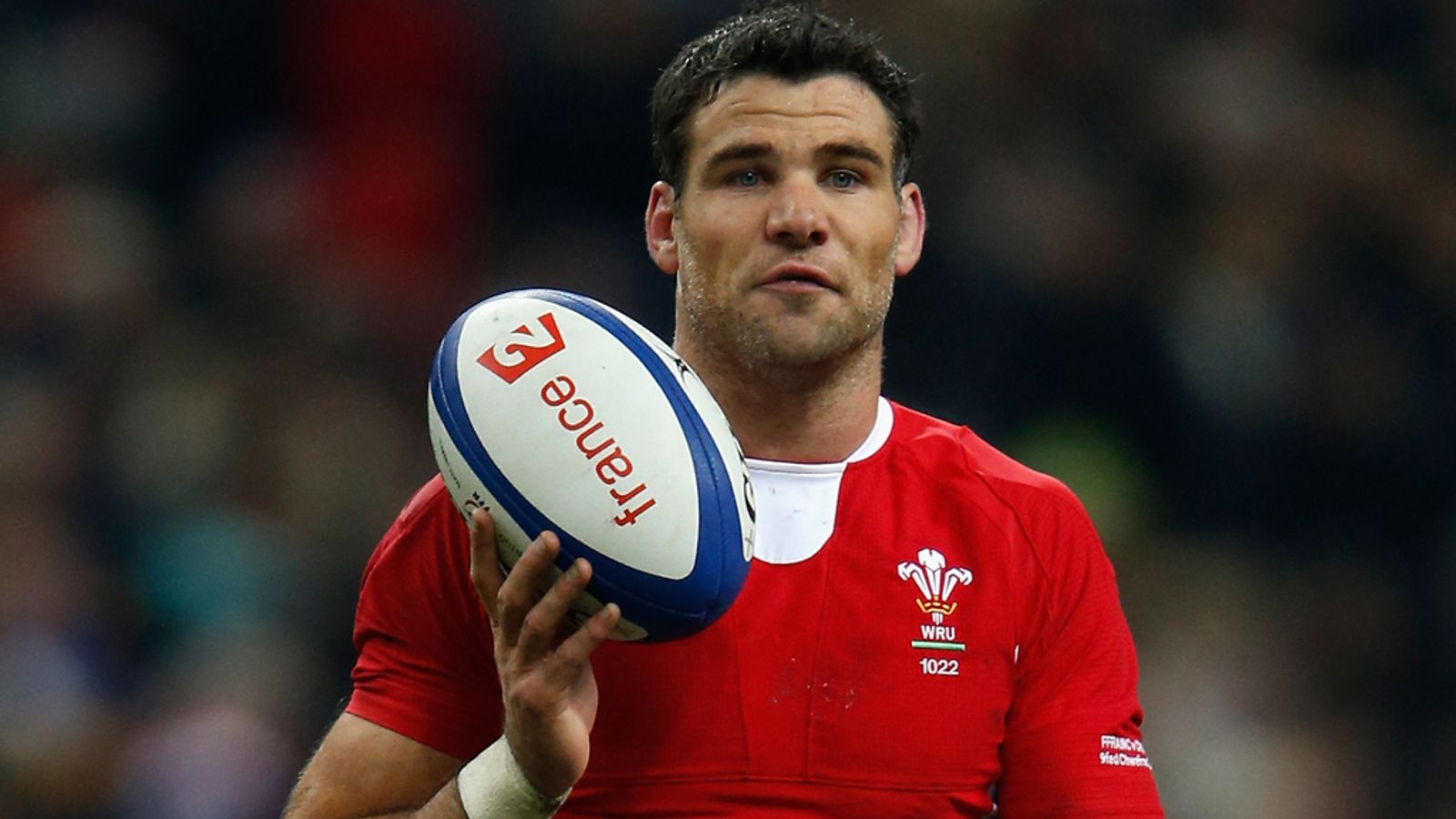 Wales scrum-half Mike Phillips signs for Racing Metro | Rugby Union ...