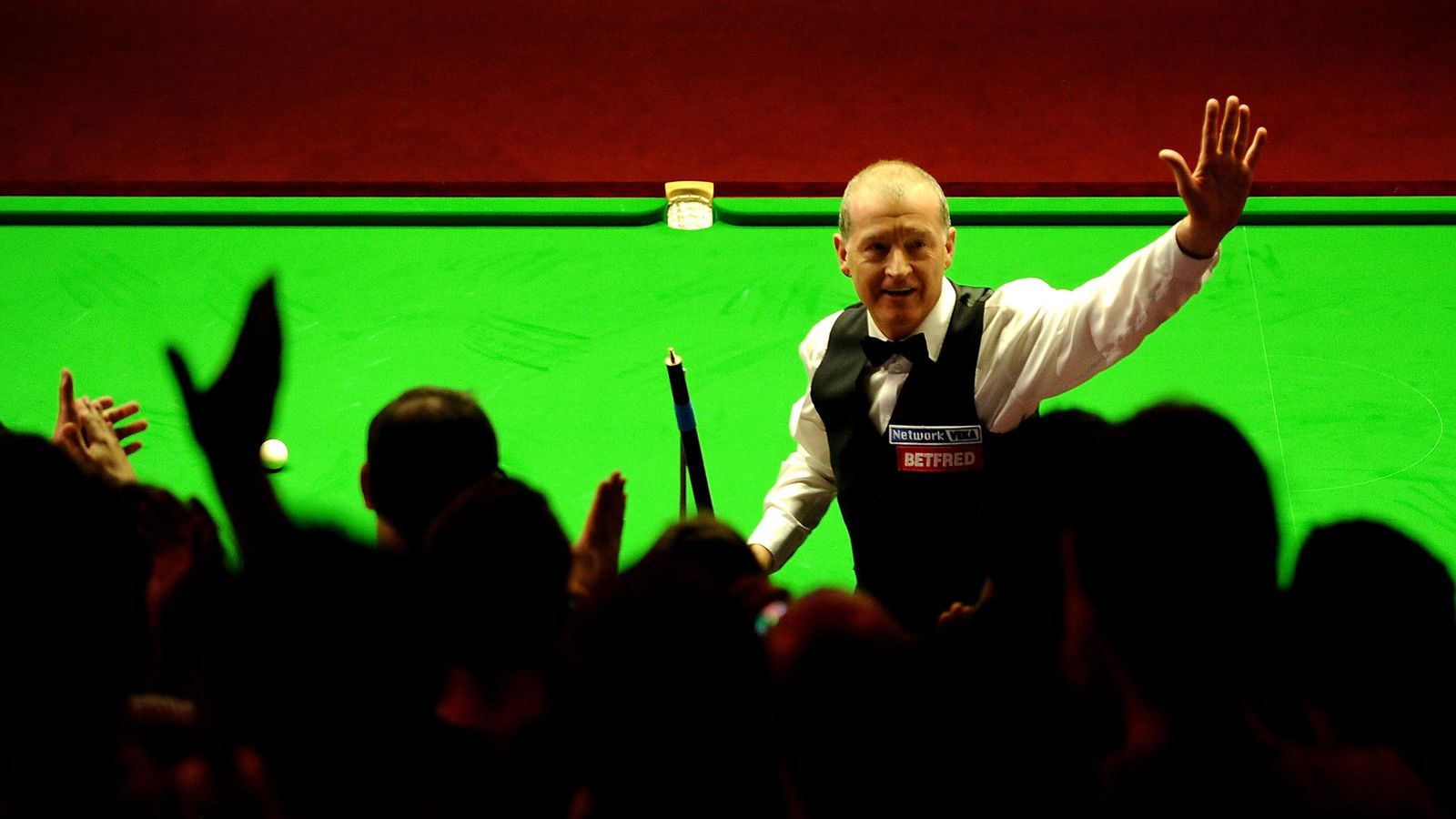 World Seniors Championship: Steve Davis beats Nigel Bond 2-1 in ...