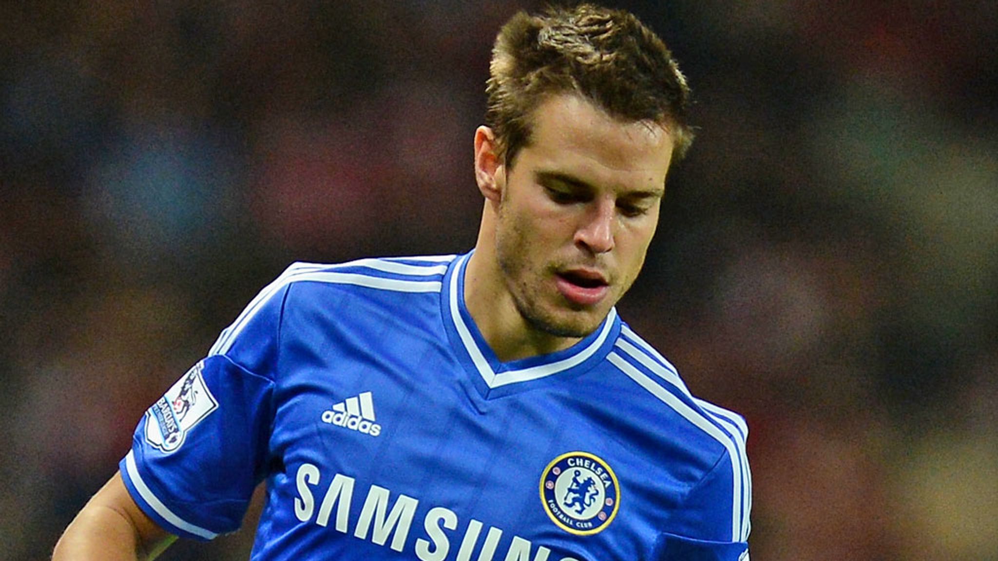 Cesar Azpilicueta hoping to keep Ashley Cole out of Chelsea team ...