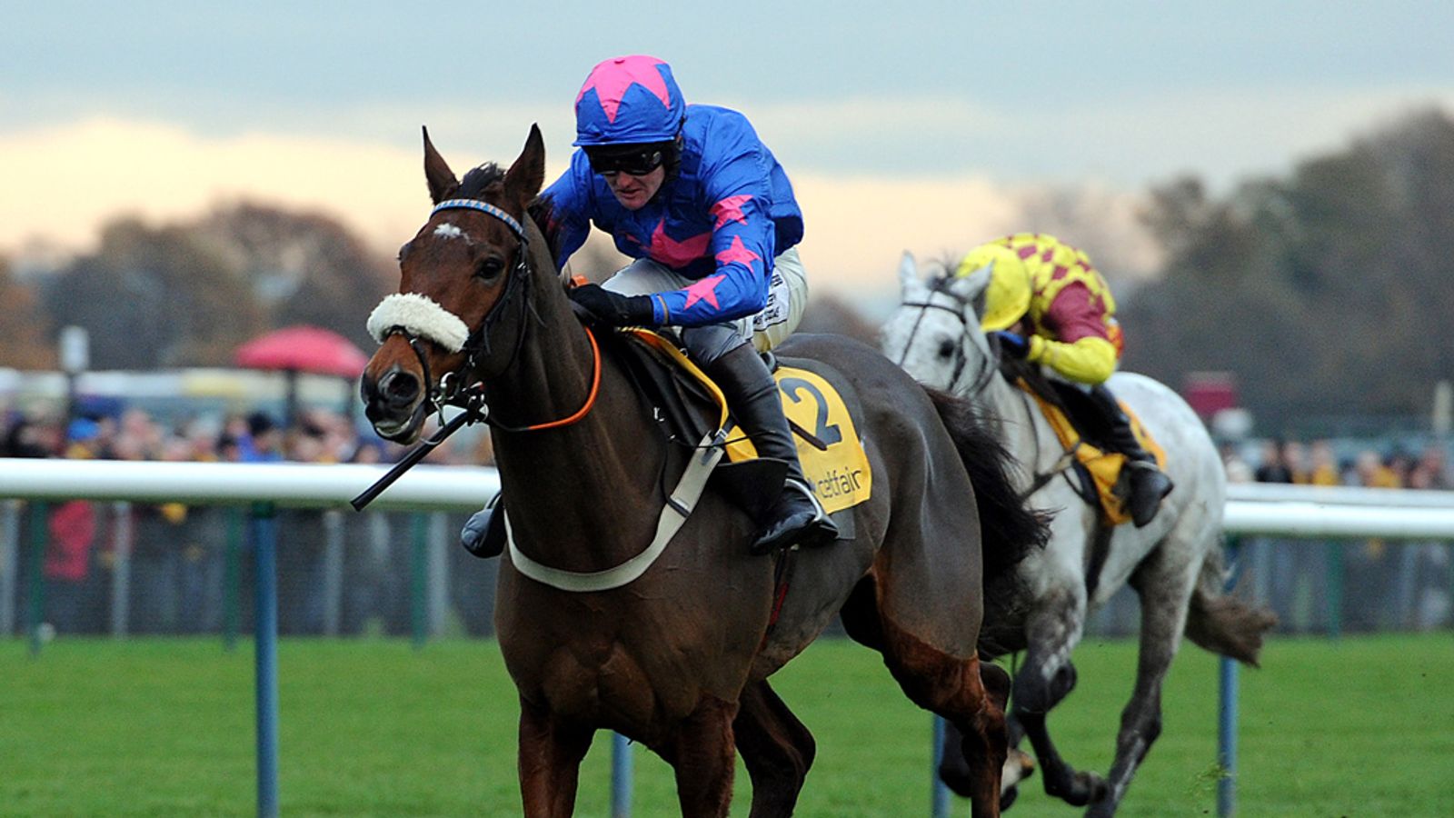 Chat live with star Racing UK and Channel 4 analyst Graham Cunningham ...