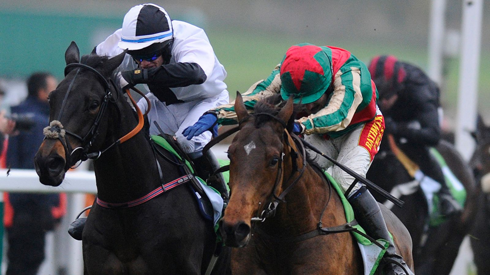 Chat live with star Racing UK and Channel 4 analyst Graham Cunningham ...