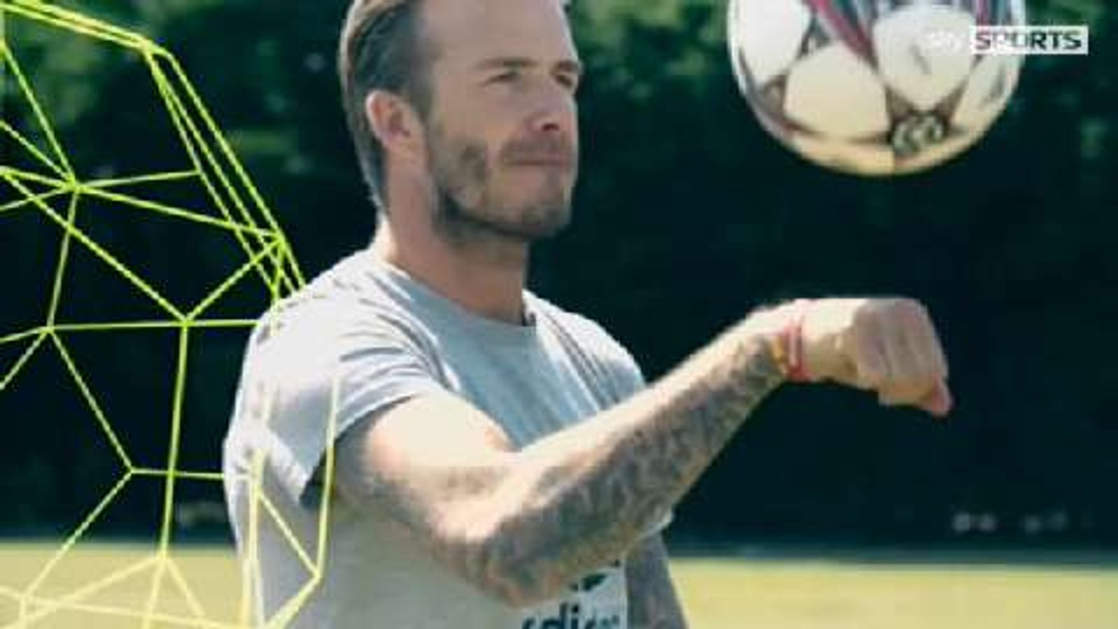 David Beckham Masterclass - Crossing | Sky Sports