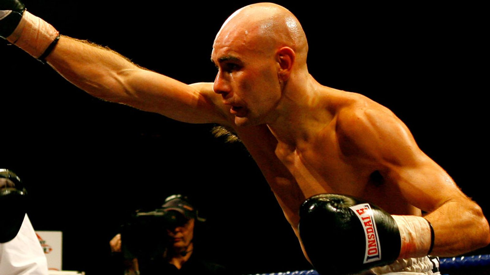 New world champion Stuart Hall 'concentrating wholly on boxing ...