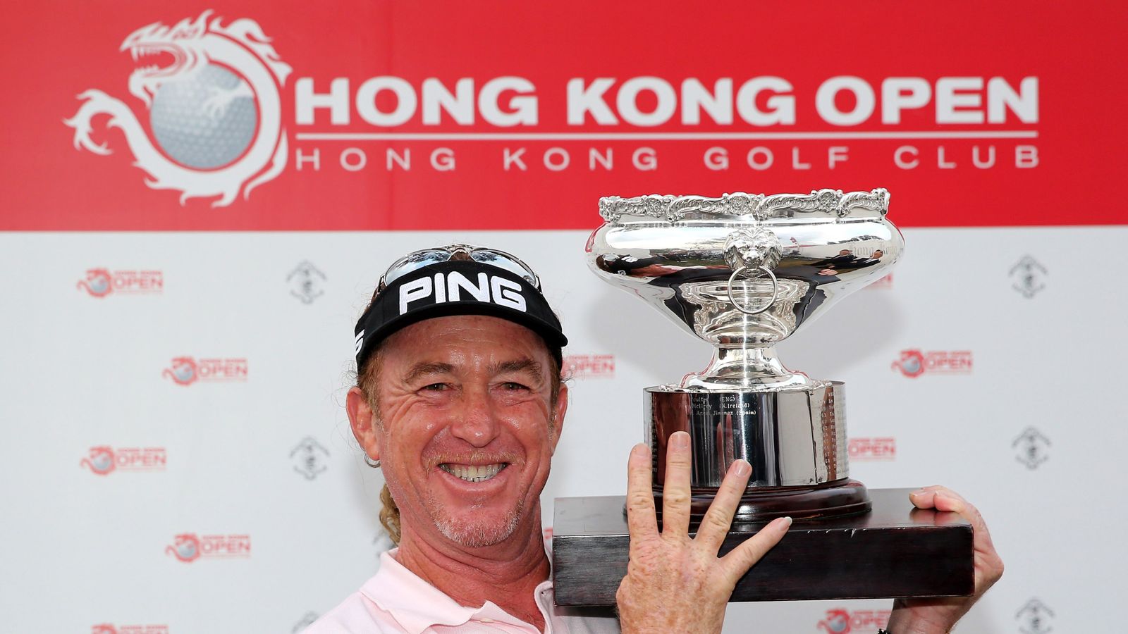 Hong Kong Open: Miguel Angel Jimenez retains title with birdie putt at ...