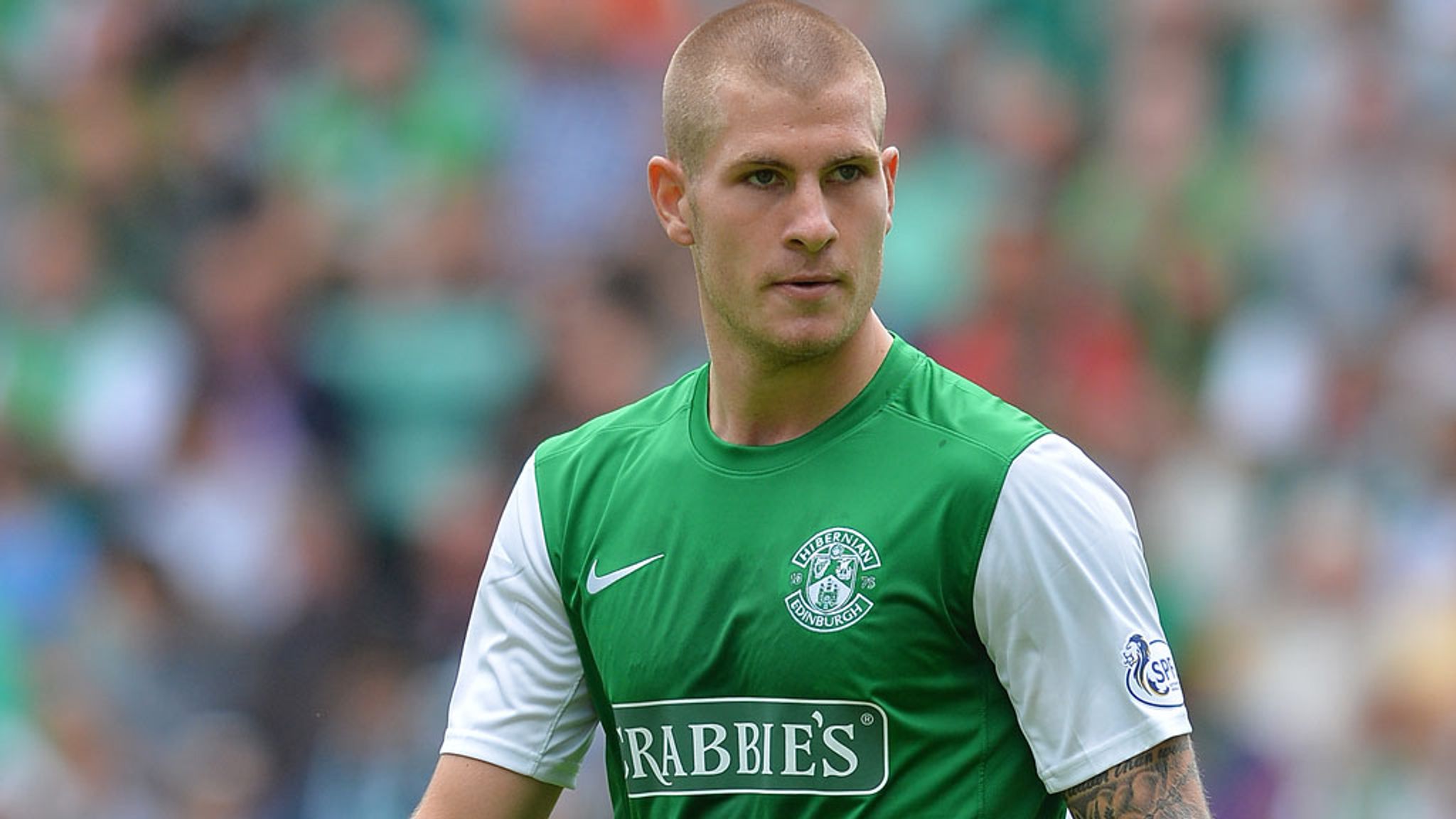 Scottish Premiership: James Collins fires late equaliser as Hibs draw 1 ...