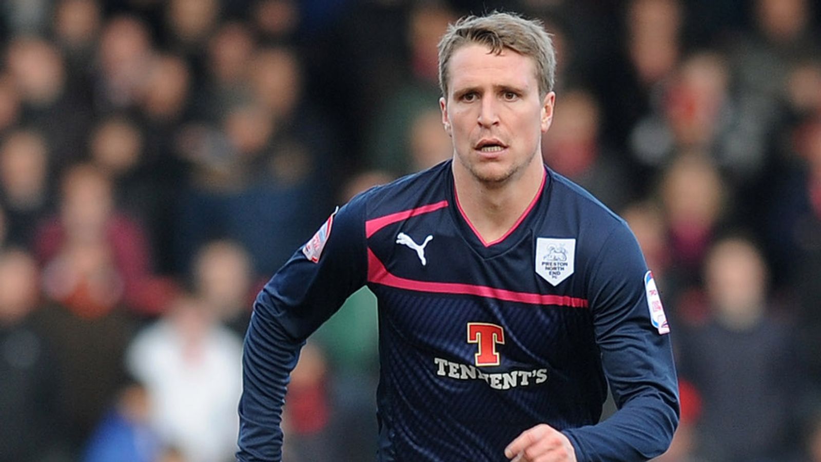 Wroe to the rescue for U's | Football News | Sky Sports