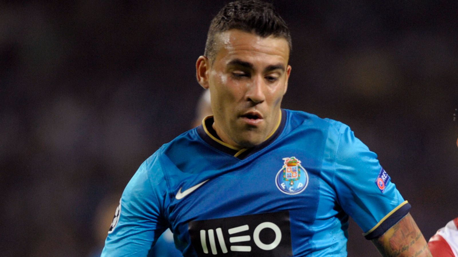 Transfer news: Porto defender Nicolas Otamendi to join Valencia in the ...