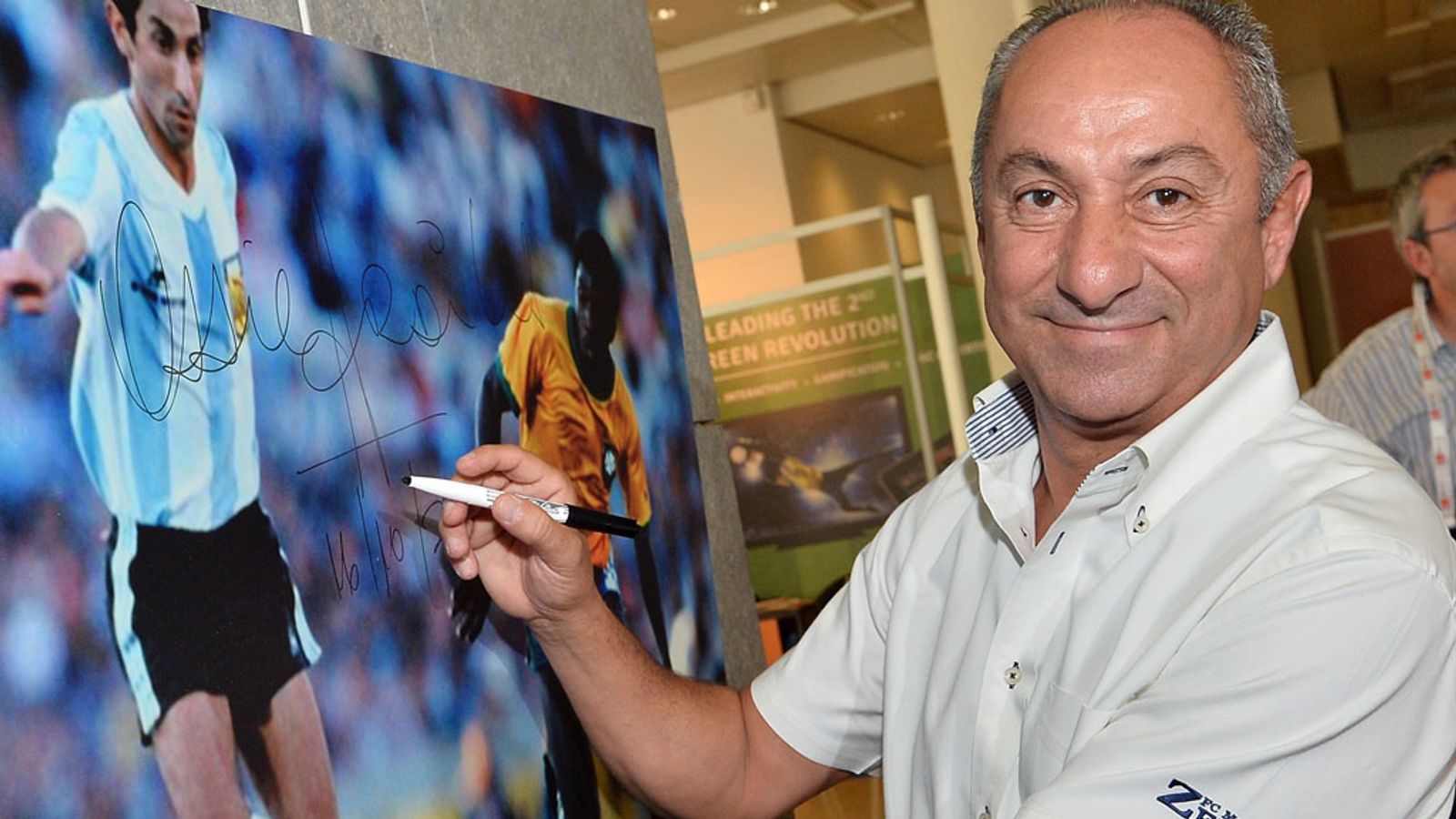 Former Tottenham boss Ossie Ardiles in hospital following reported car ...