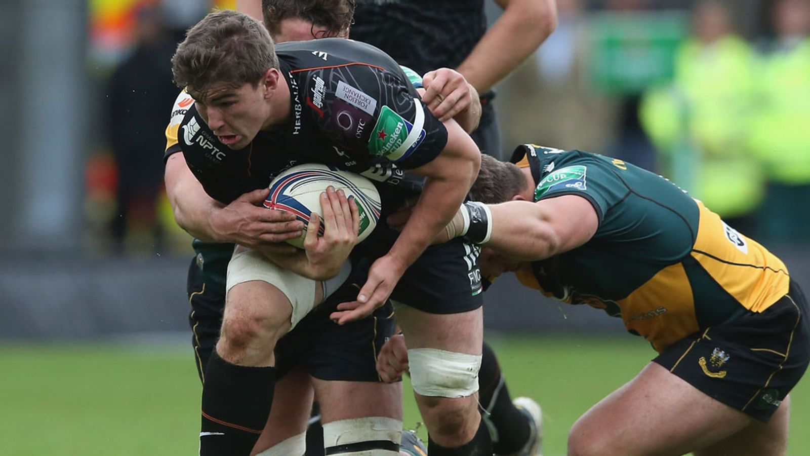 Sam Lewis will stay with Ospreys rather than moving to Newport Gwent ...