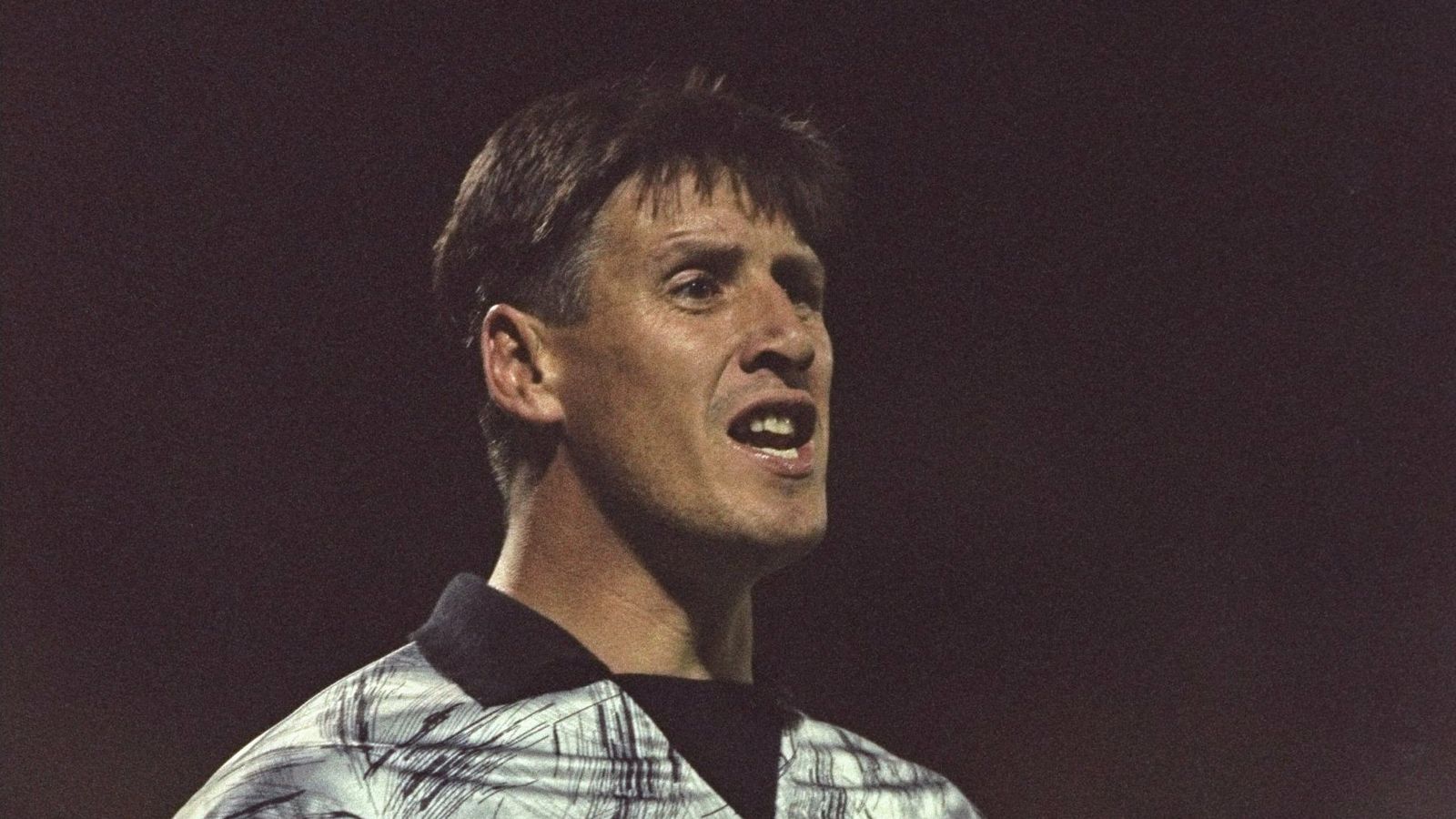 Johnny Phillips meets Chesterfield goalkeeper coach Eric 'Elvis' Nixon ...