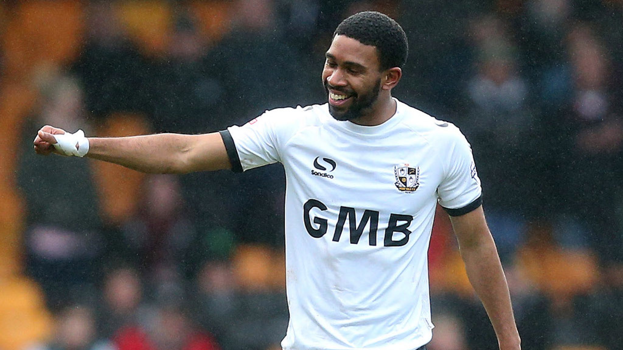 Tomlin makes Crawley switch | Football News | Sky Sports