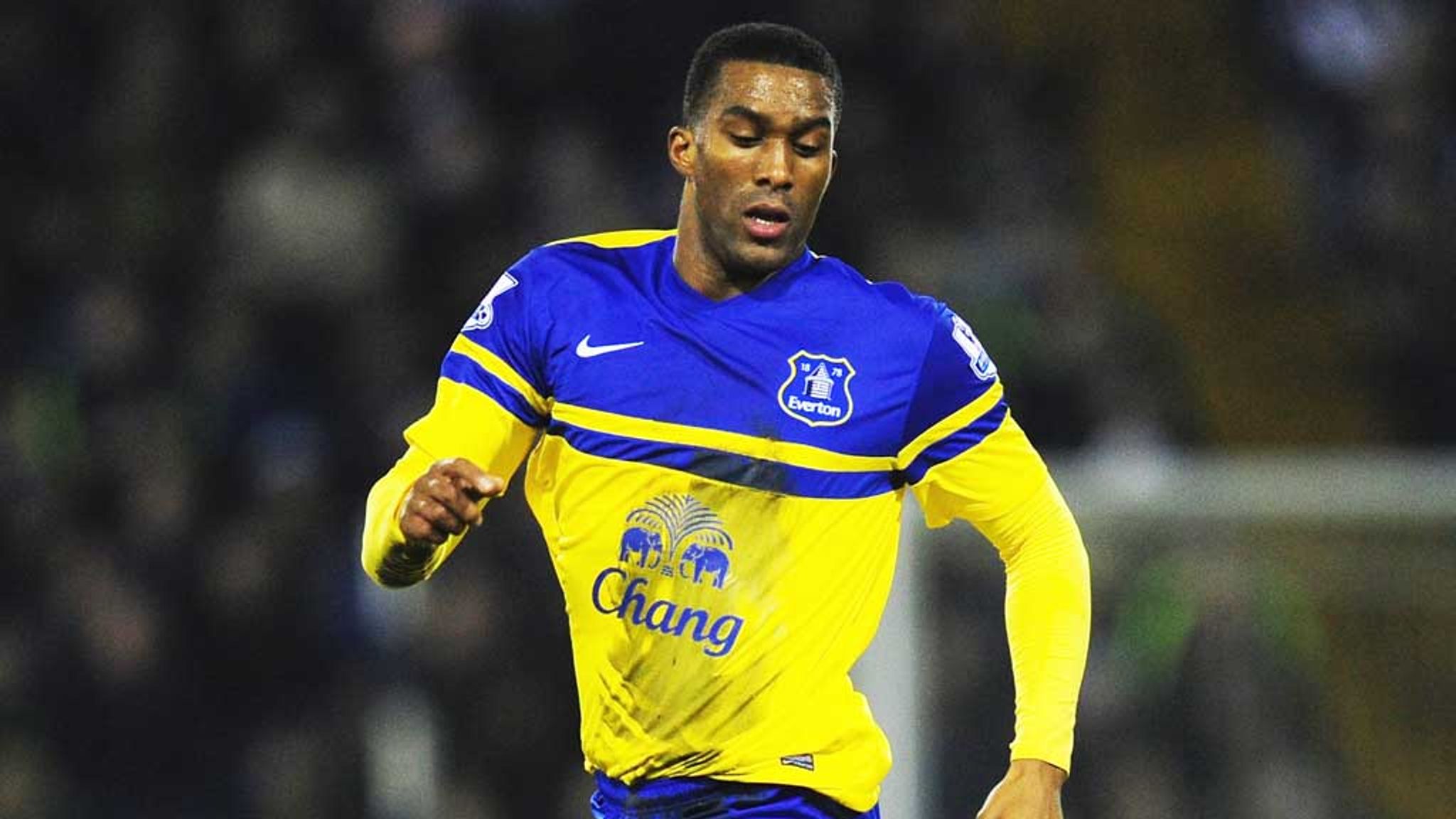 Transfer news: Everton's Sylvain Distin signs a contract extension at ...