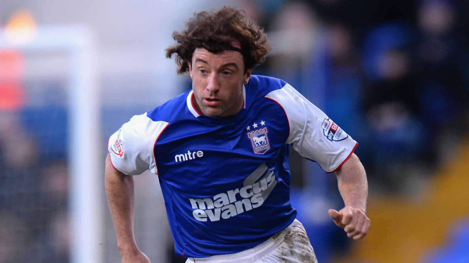 Transfer news: Ipswich Town midfielder Stephen Hunt signs new one-year ...