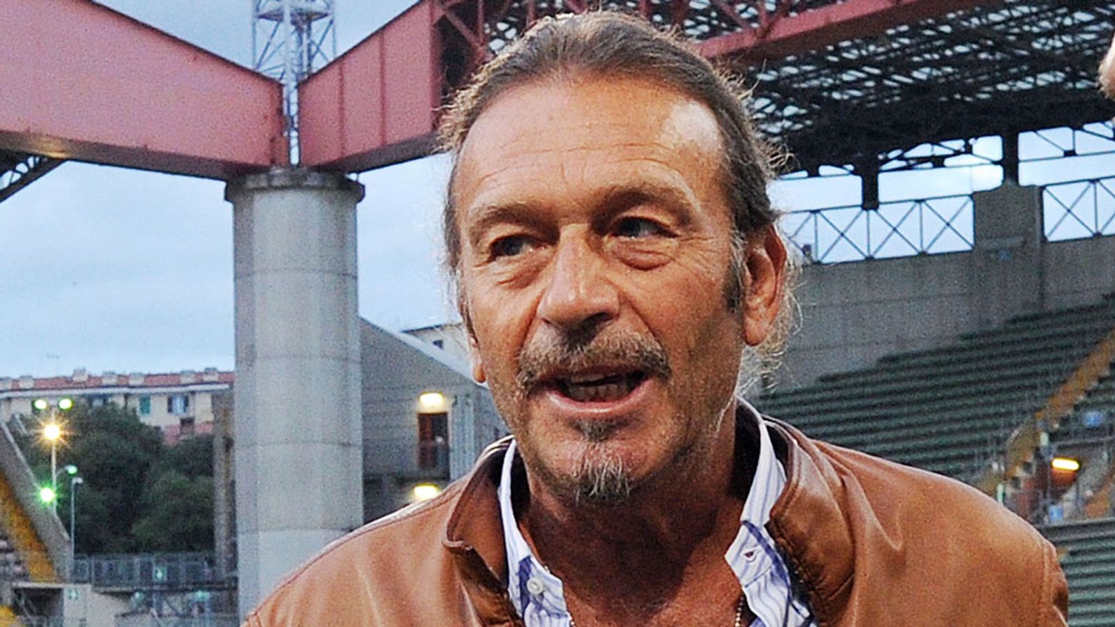 Leeds United confirm sale of 75 per cent to Massimo Cellino | Football ...