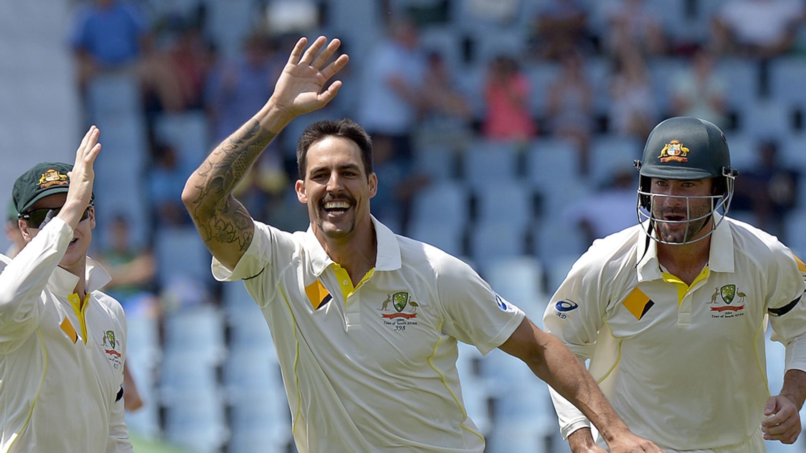 Australia's Mitchell Johnson takes Ashes form into first Test against ...