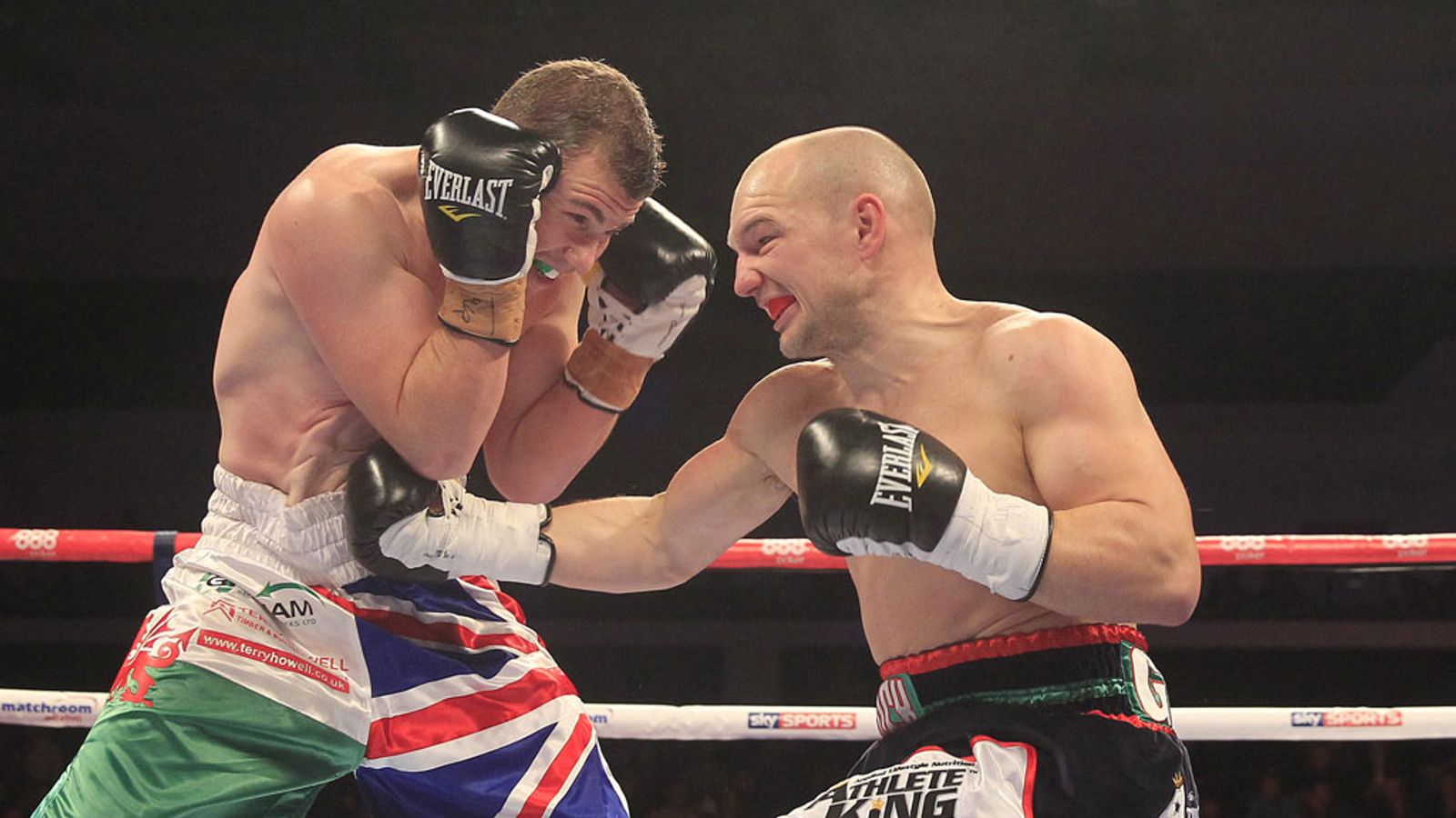 Gary Buckland claimed a narrow points verdict over Gavin Rees in ...