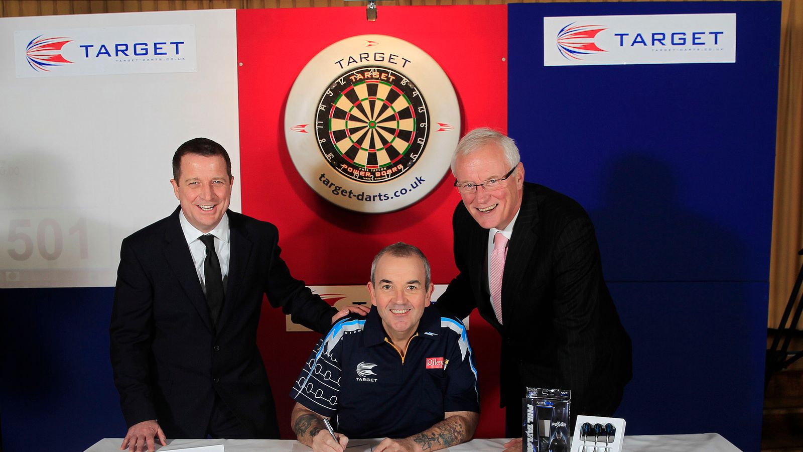 Phil Taylor vows to return to top after signing lucrative new deal ...