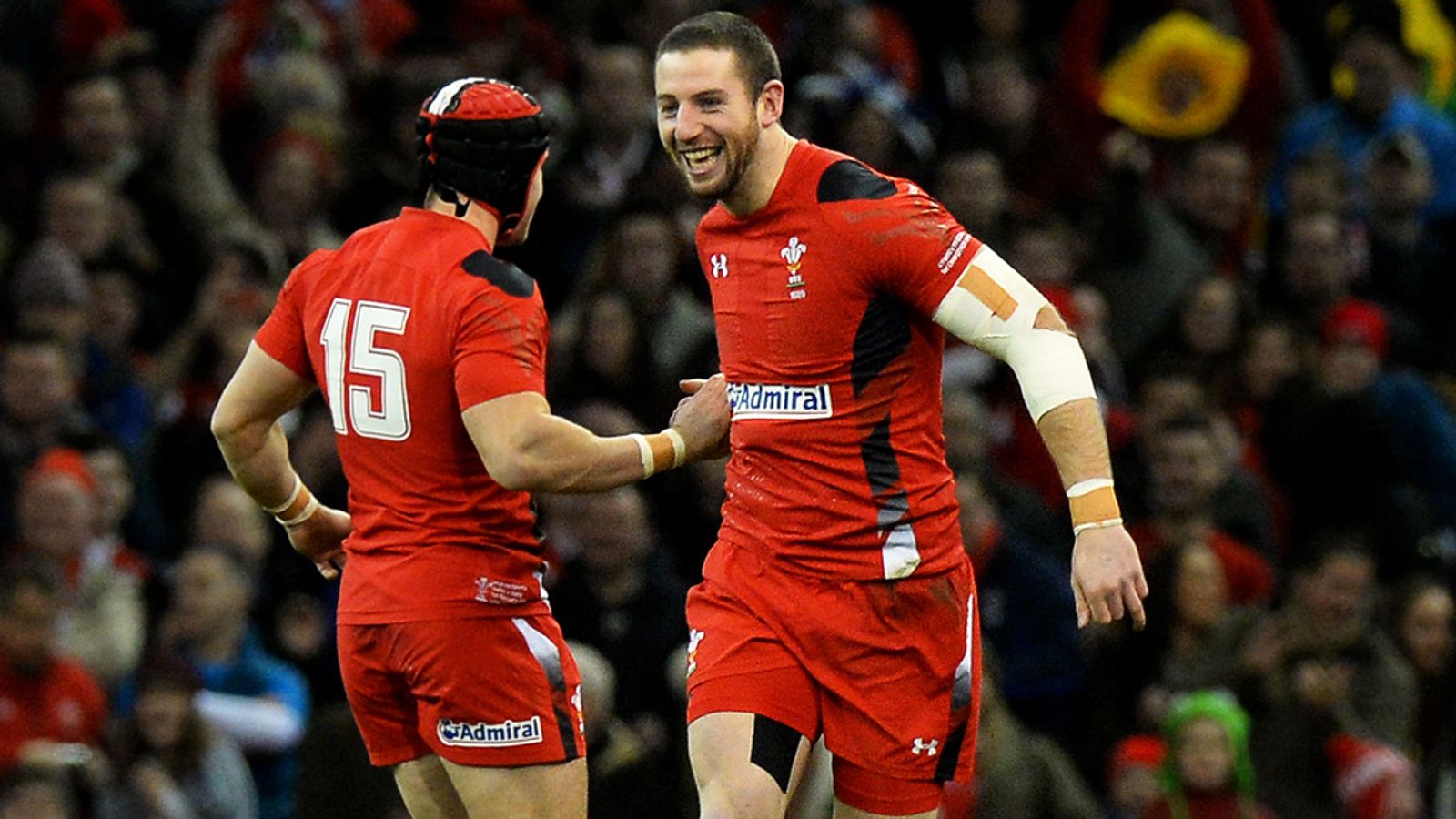 Six Nations: Alex Cuthbert ready for clash with old friend Jonny May ...