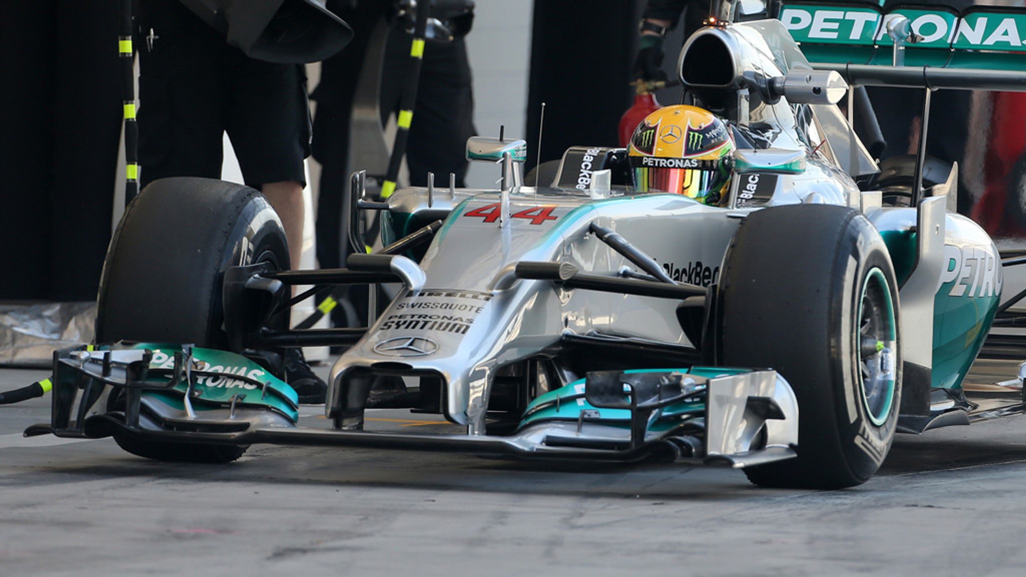 Lewis Hamilton focused on 'driving better than ever' to win his second ...