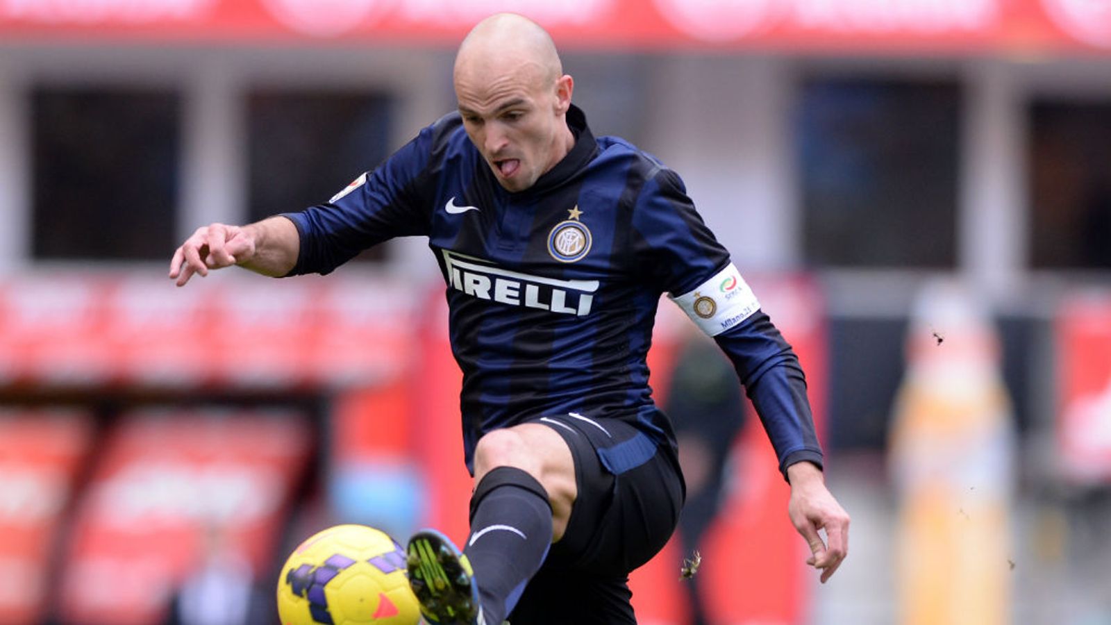 Transfer News Inter Confirm Esteban Cambiasso Will Leave San Siro At End Of Season Football