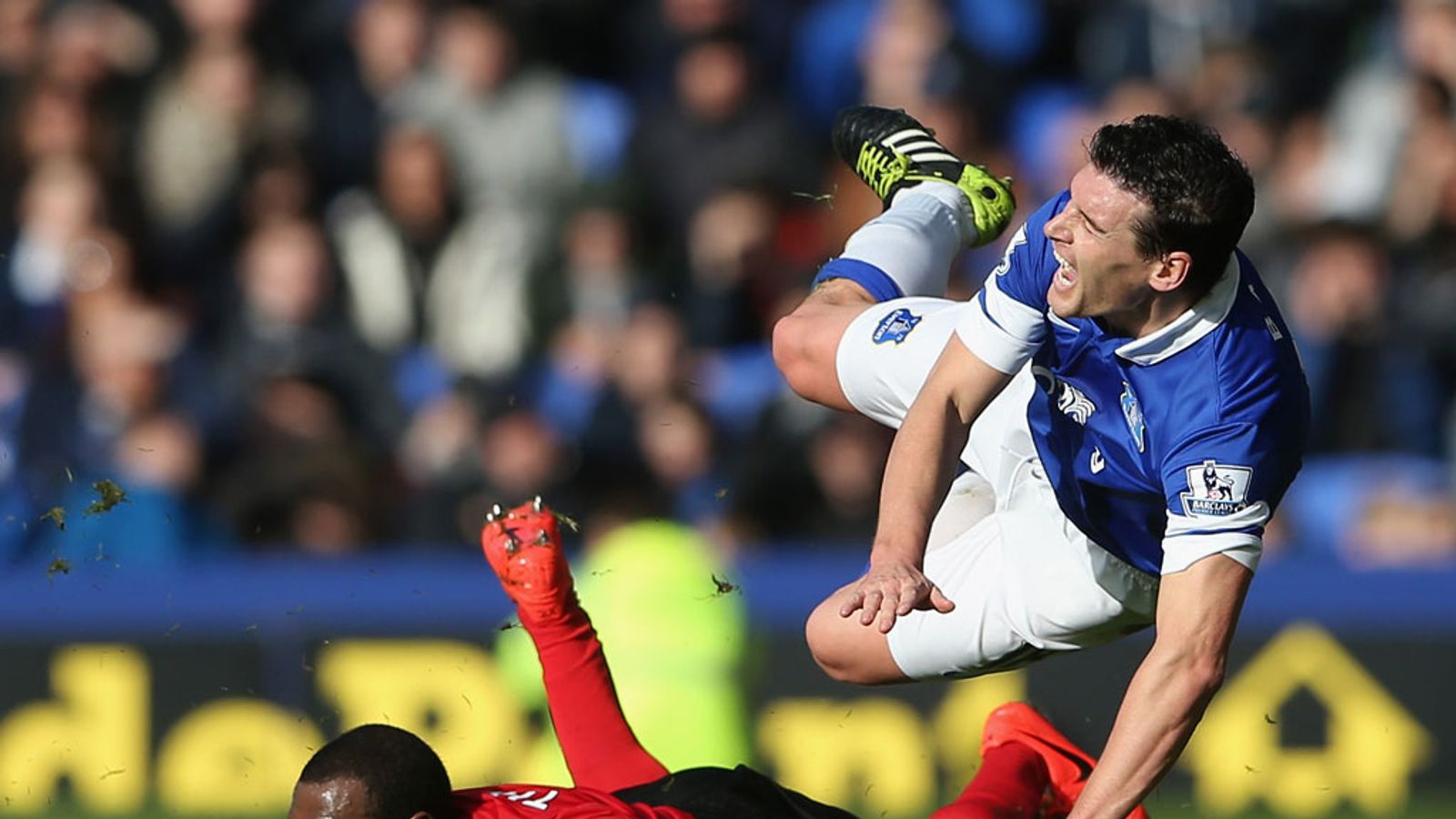 Premier League: Everton midfielder Gareth Barry should be fit for ...