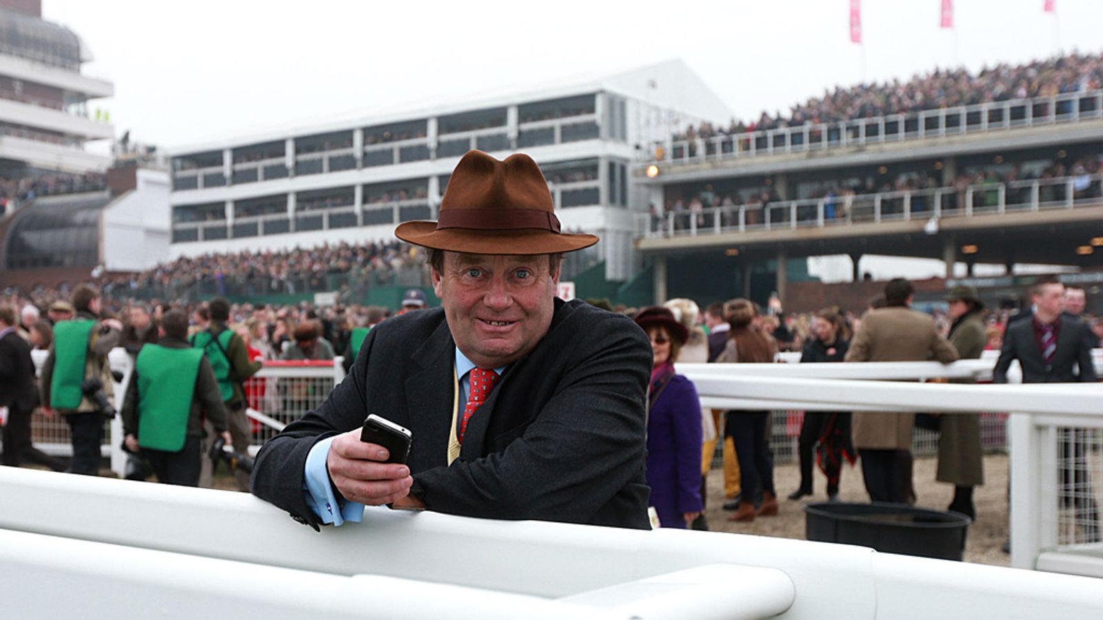 Mark Howard with six jumpers to follow this National Hunt Season ...