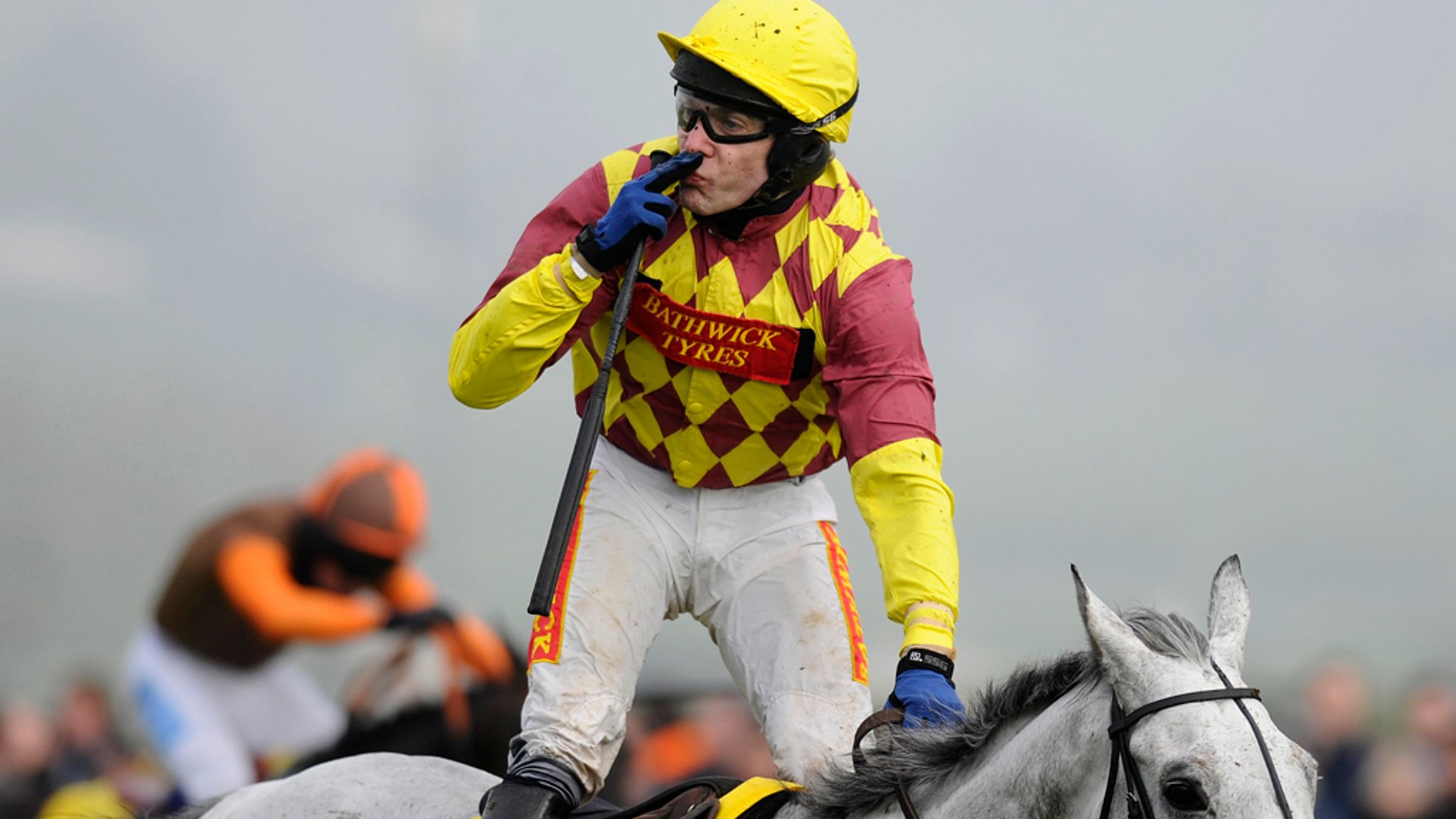 Graham Cunningham chat replay | Racing News | Sky Sports