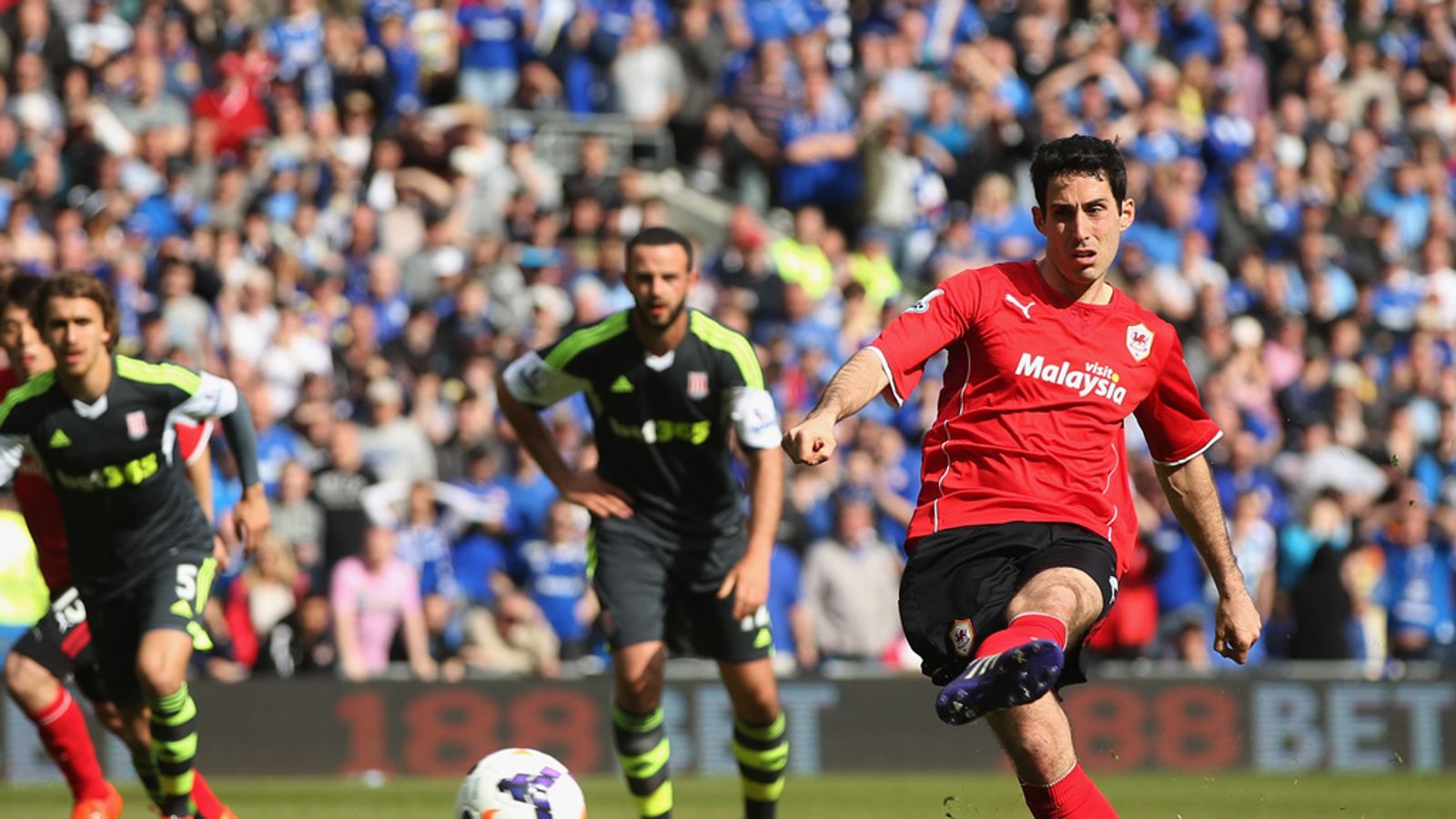 Transfer news: Peter Whittingham signs contract extension with Cardiff ...