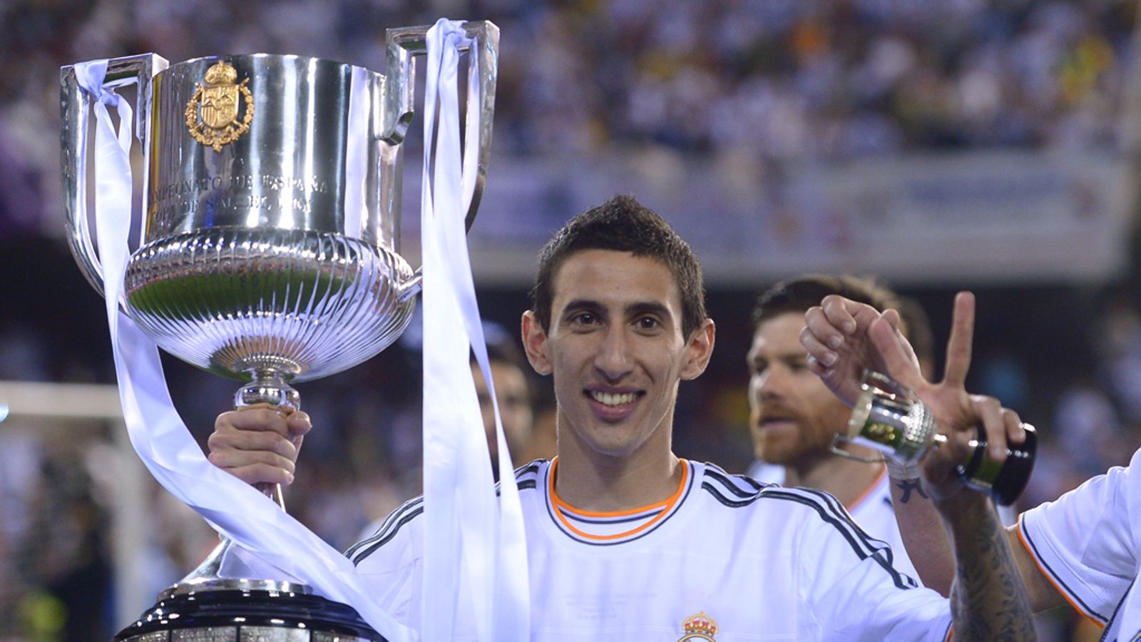 Transfer news: Angel di Maria has arrived at Manchester United's ...