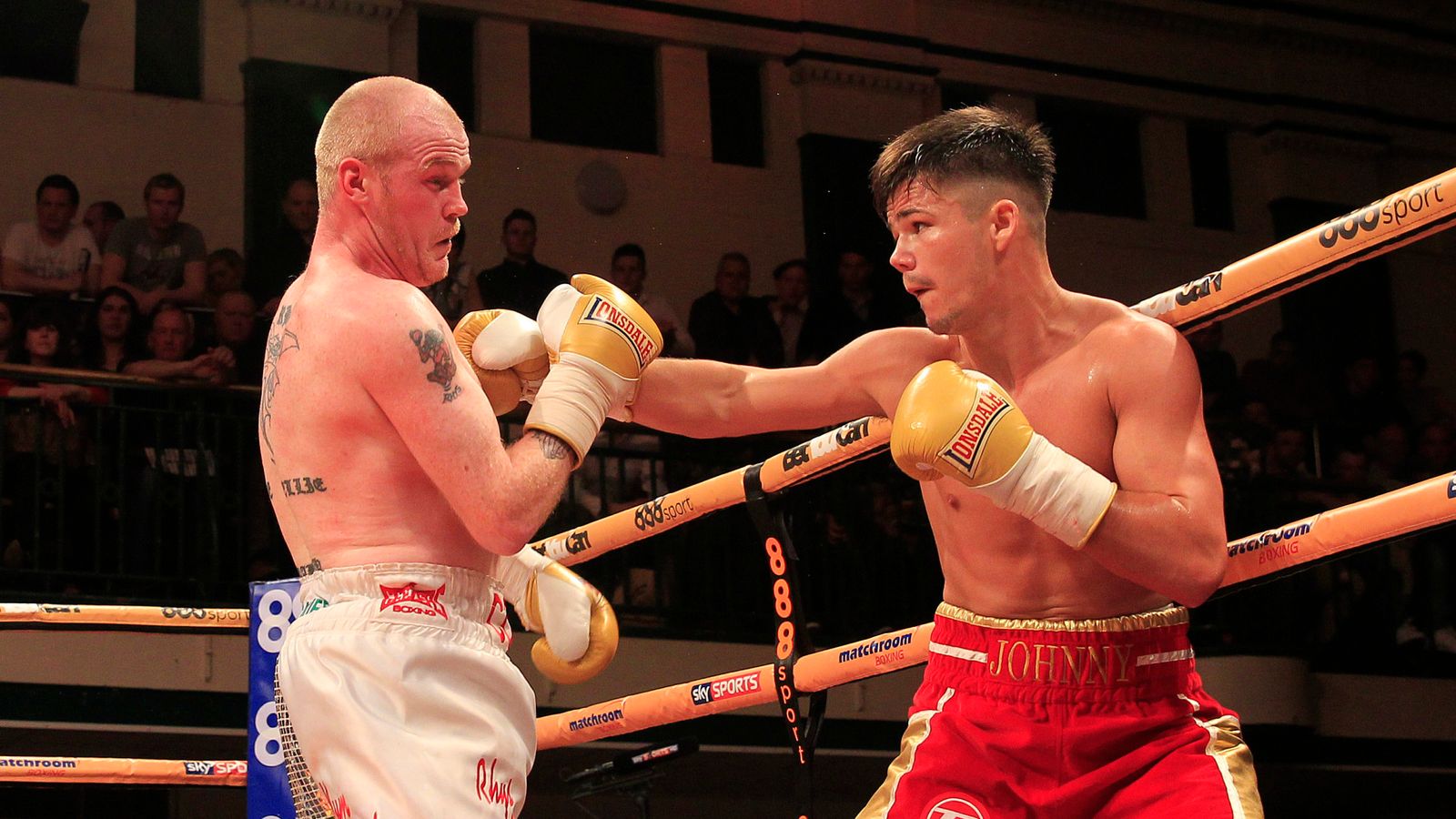 Prizefighter: Johnny Coyle lands Welterweight title at York Hall ...
