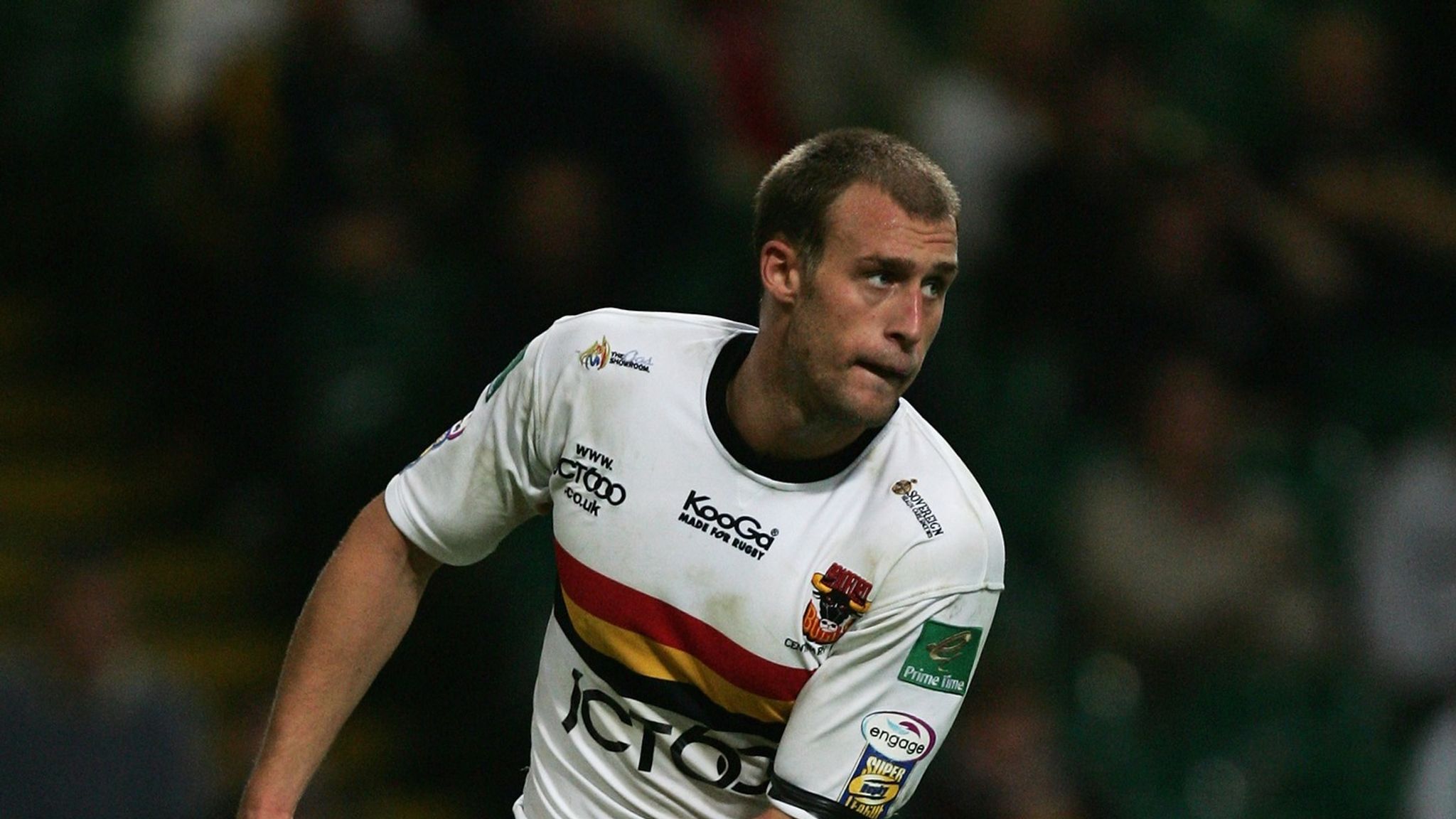 Super League: Salford Red Devils sign full-back Michael Platt for the ...