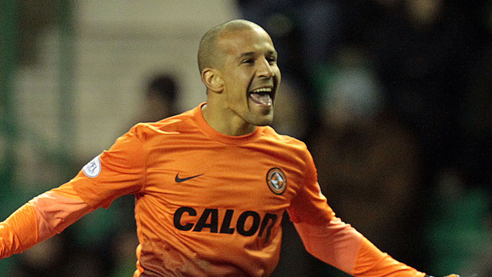 Transfer news: Hibernian sign Moroccan striker Farid El Alagui ...