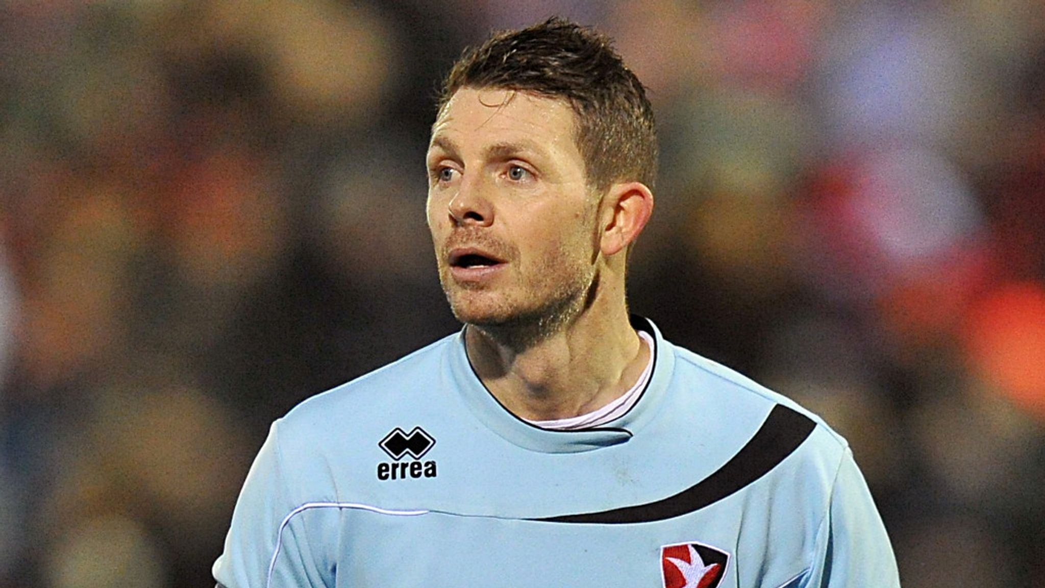 Cureton pens Dagenham deal | Football News | Sky Sports