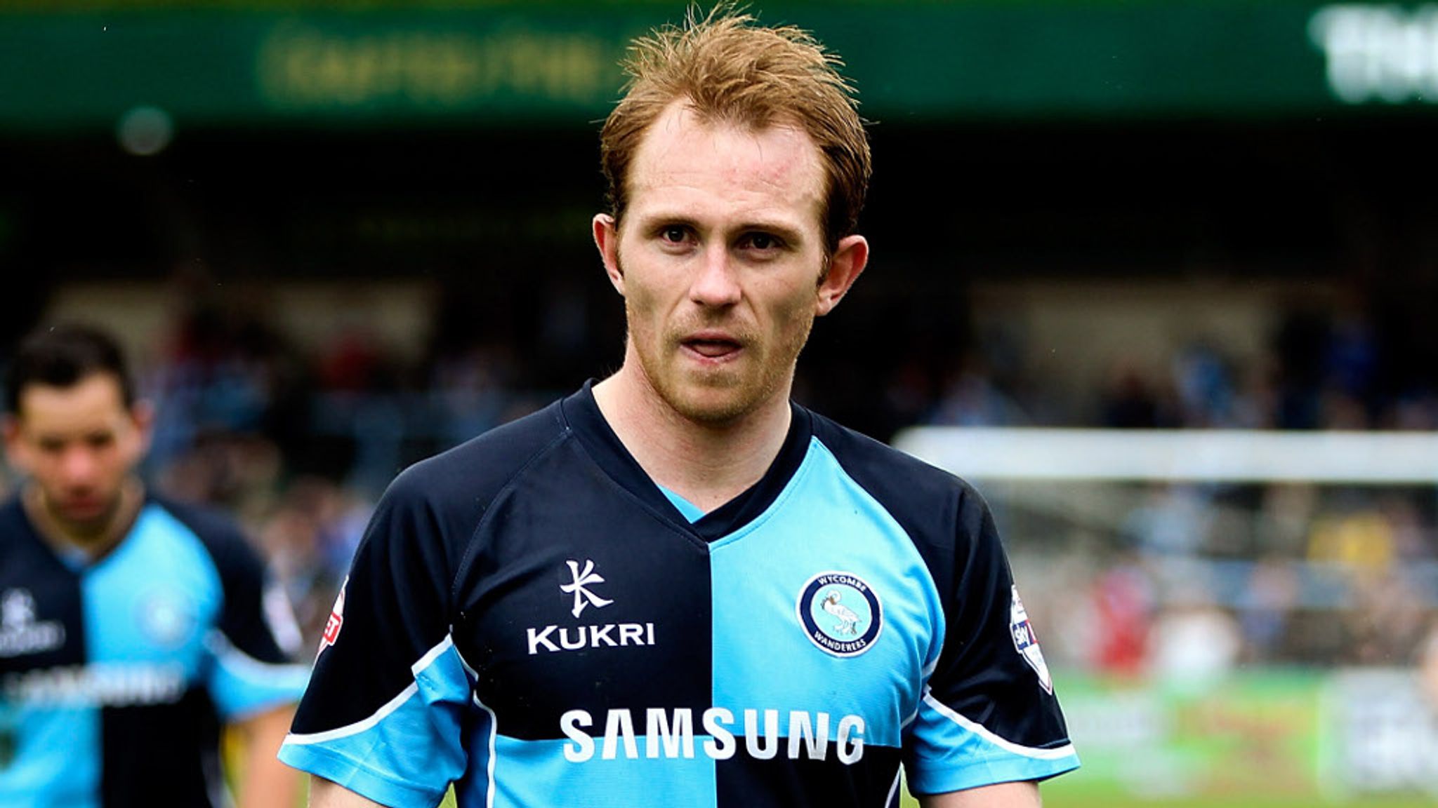 Lewis agrees new contract | Football News | Sky Sports