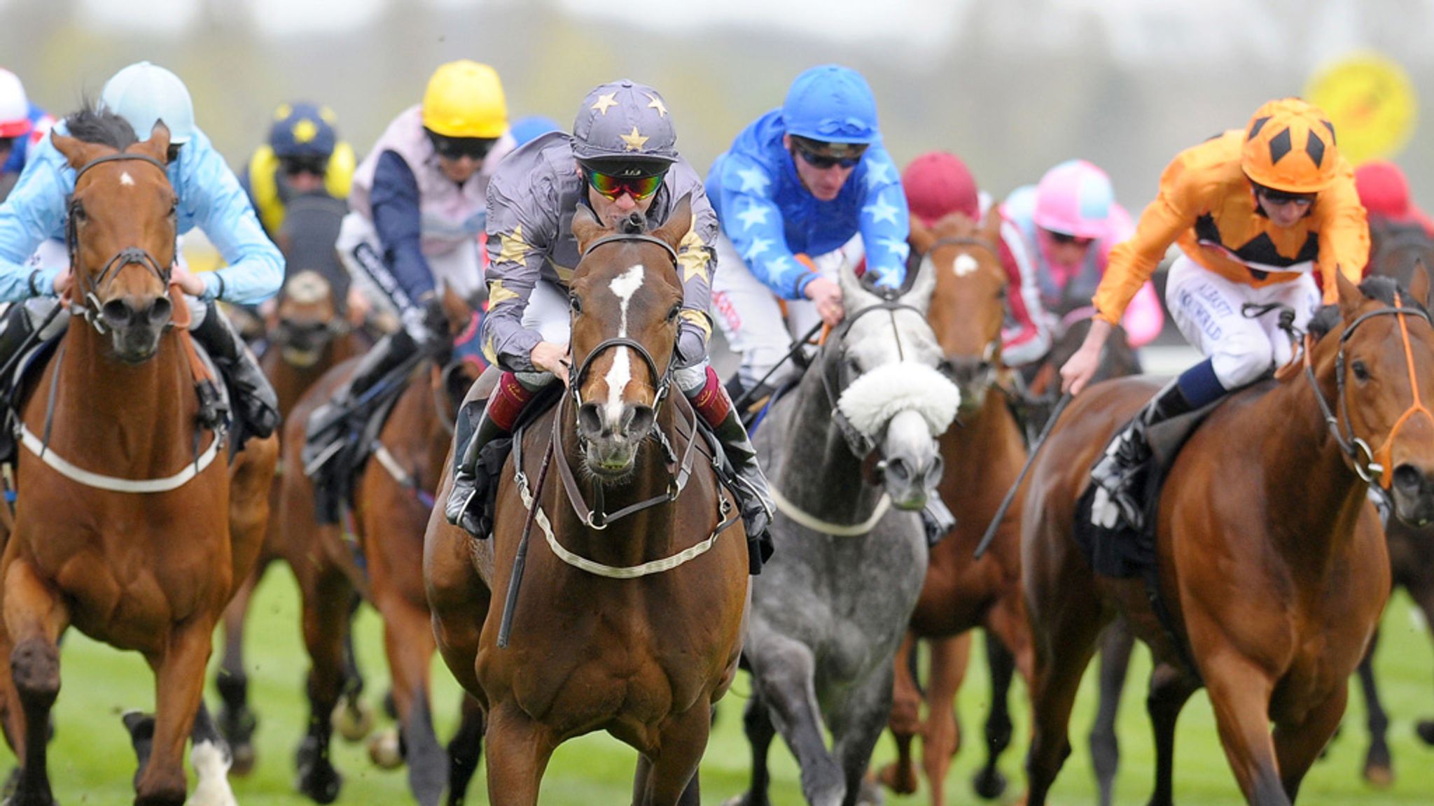 Richard Fahey Stable Tour for 2016 | Racing News | Sky Sports