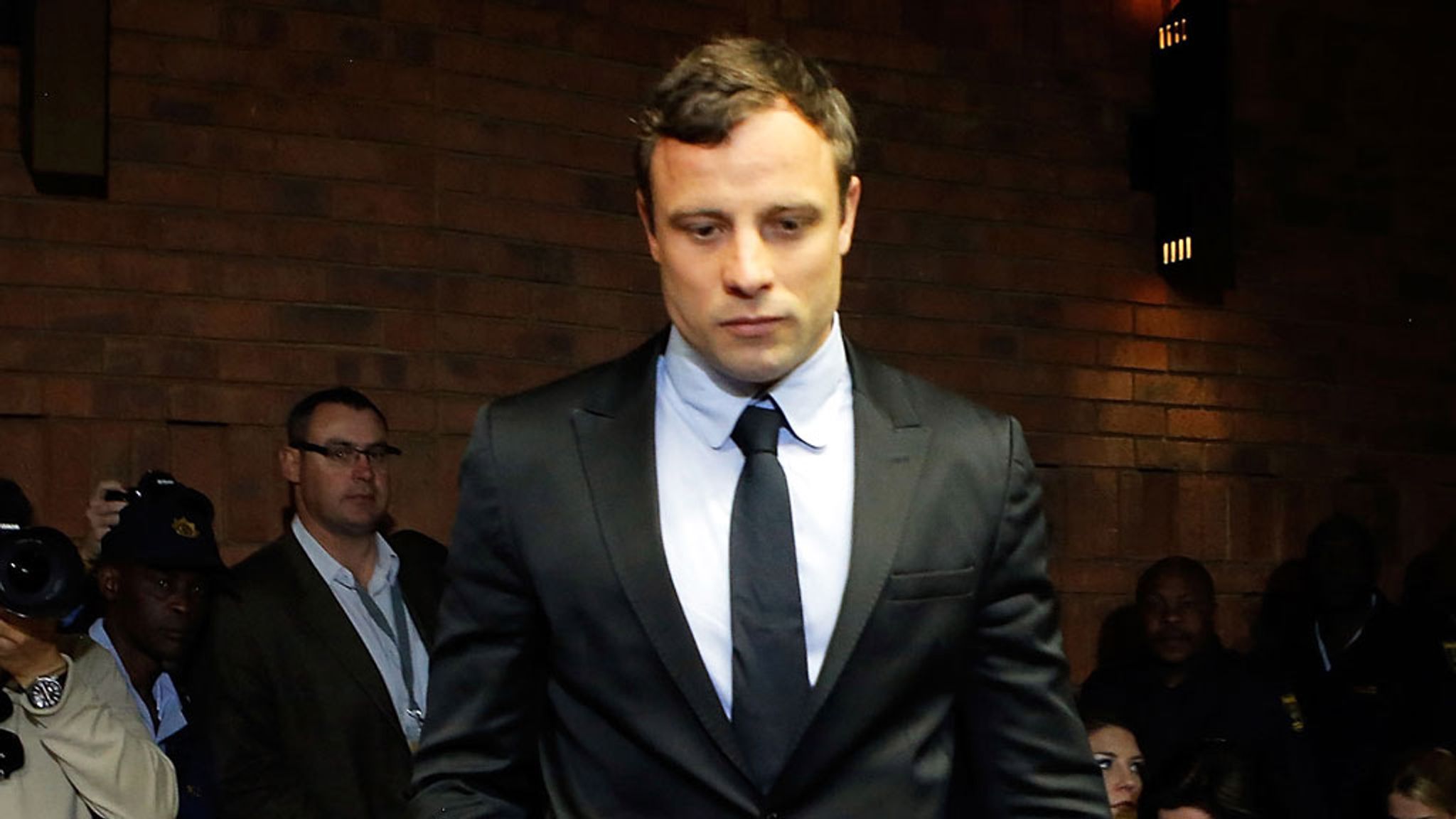 Olympic and Paralympic sprinter Oscar Pistorius returns to court in ...