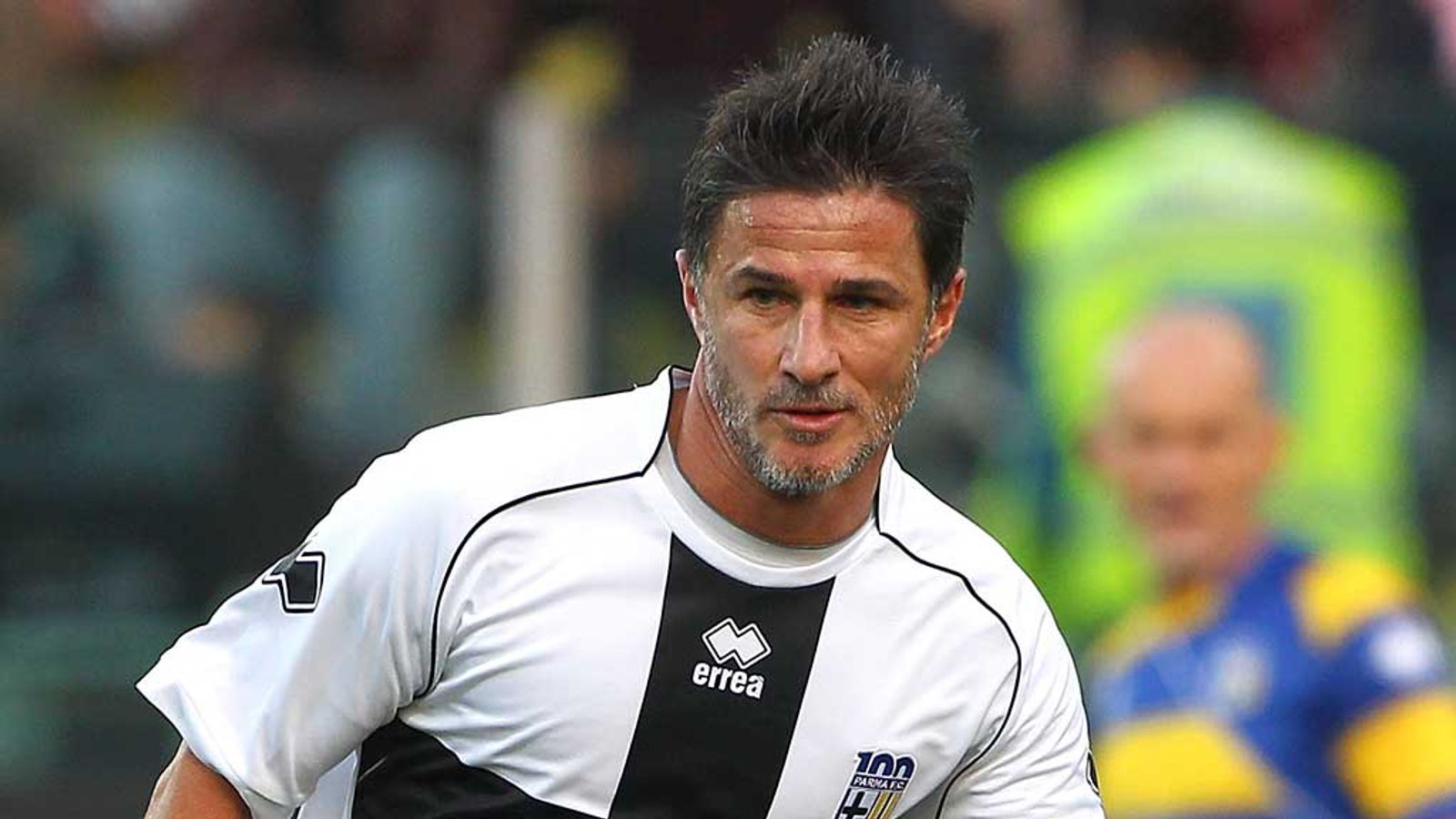 Championship: Benito Carbone leaves Leeds role for 'family reasons ...