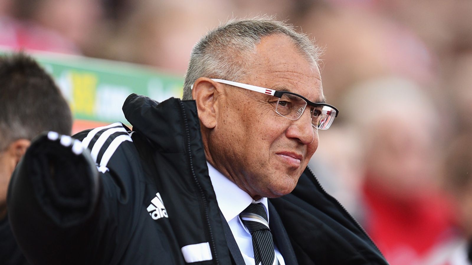 Transfer News: Fulham manager Felix Magath plans talks with club's ...