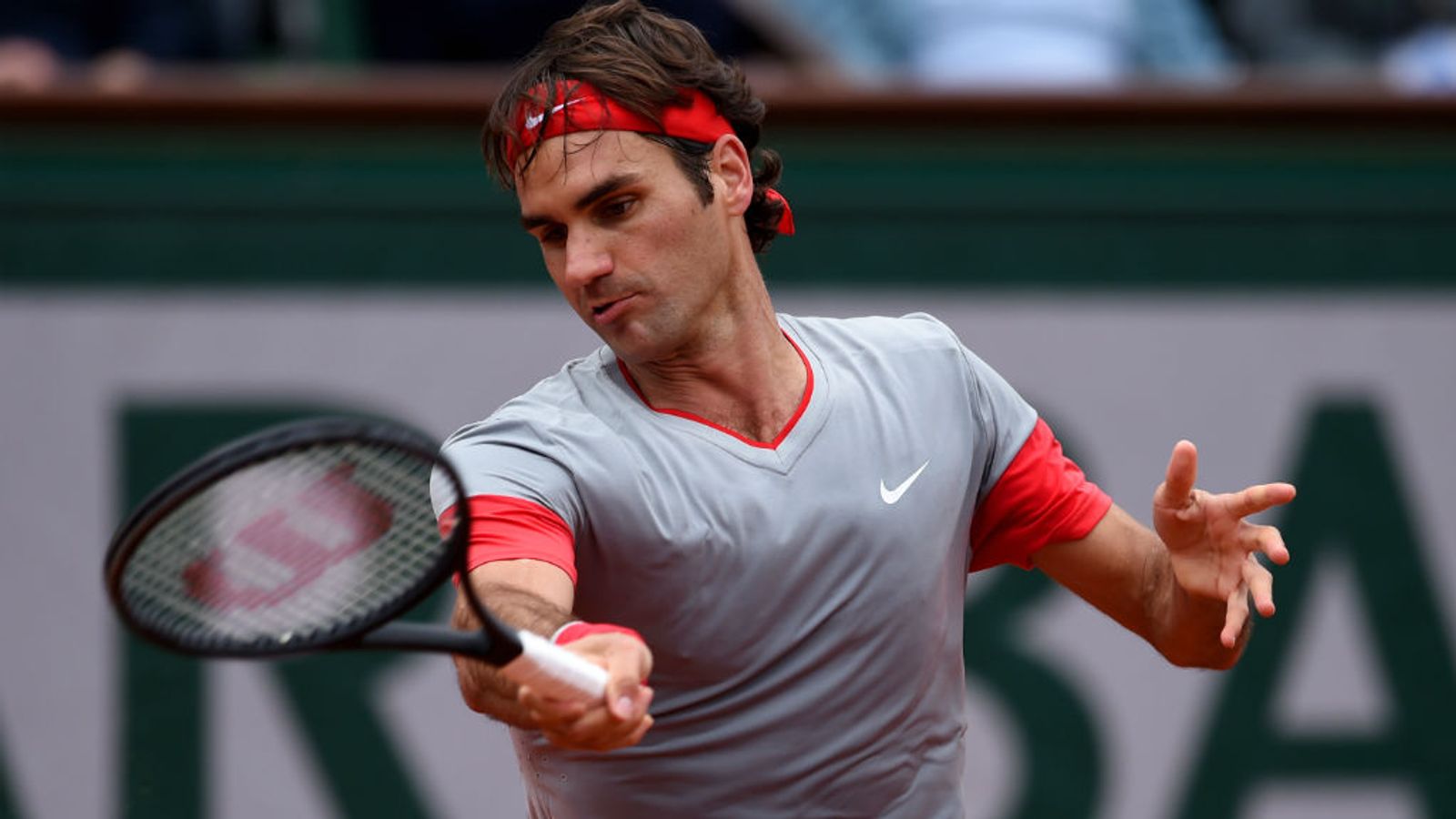 French Open 2014: Roger Federer cruises past Lukas Lacko in straight ...