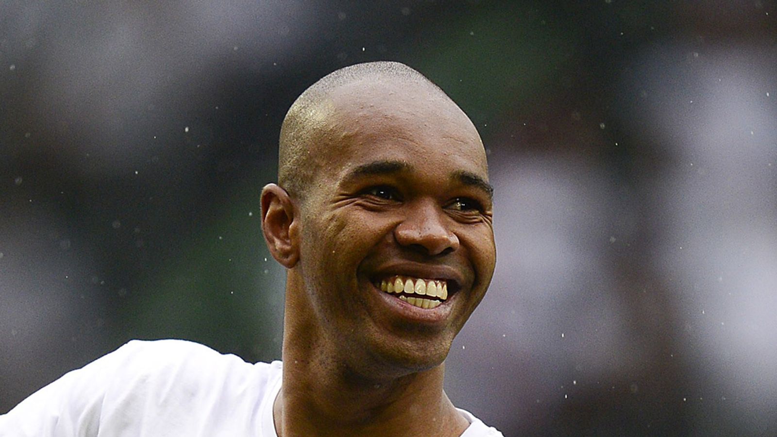 Bundesliga: Brazilian defender Naldo signs new Wolfsburg deal ...