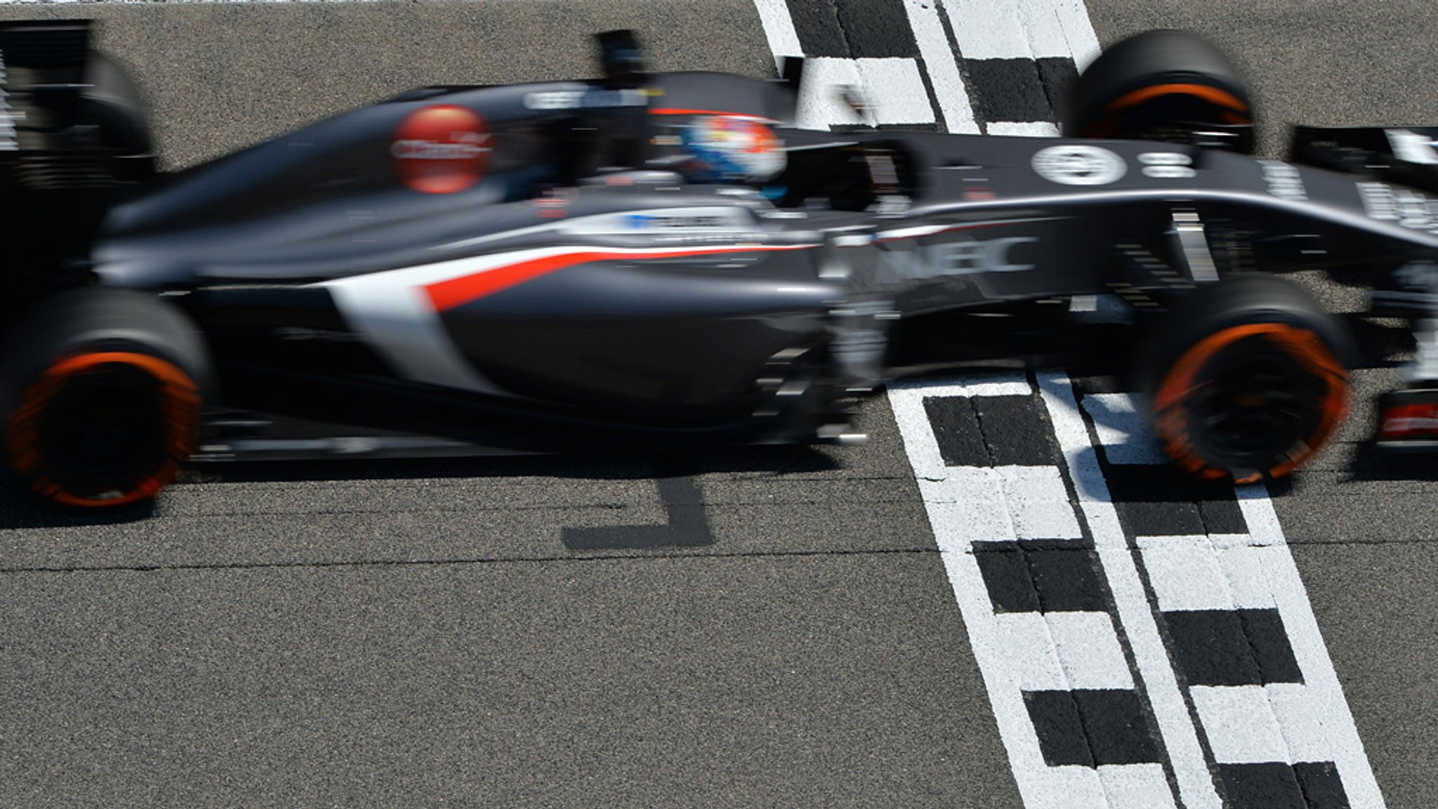 Adrian Sutil describes the Sauber C33 car as a 'diva' as struggles ...