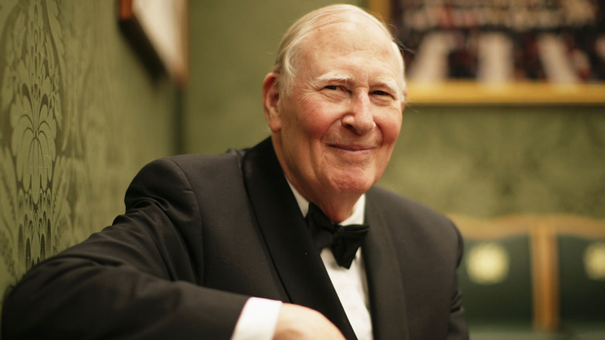 Athletics and sport send tributes to Sir Roger Bannister, who has died ...