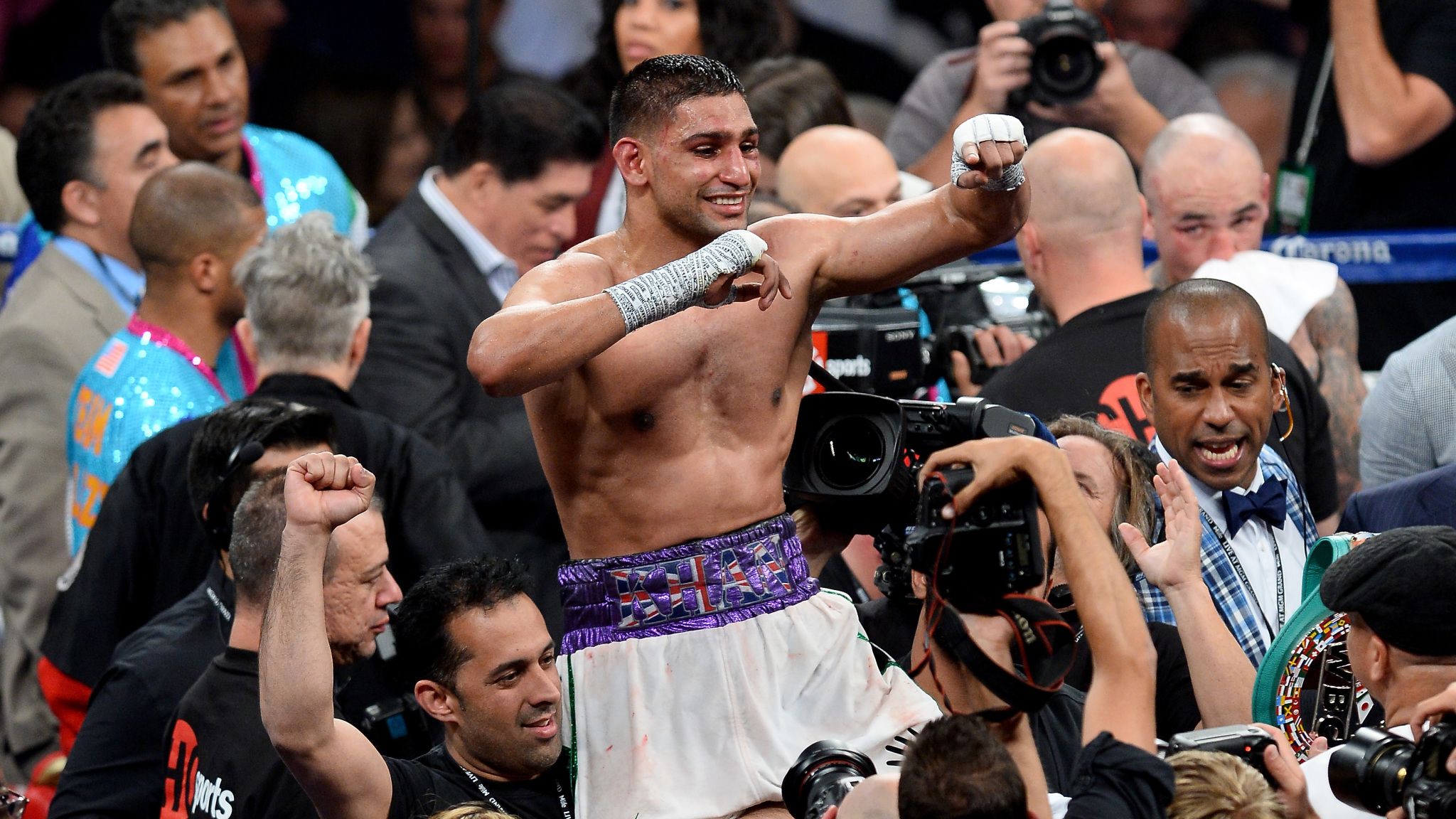 Tyson Fury believes Amir Khan can beat Saul Alvarez | Boxing News | Sky ...