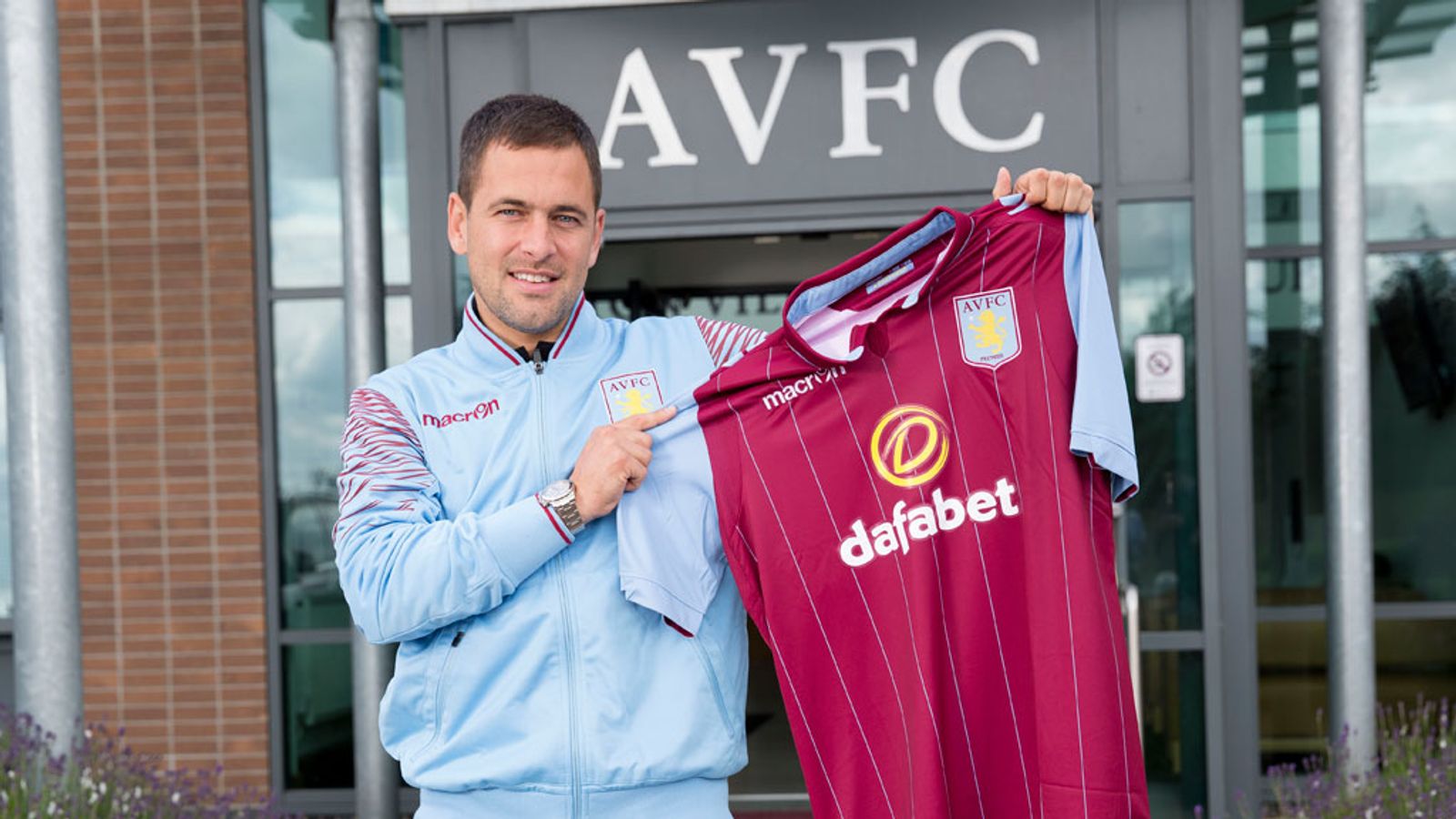 Joe Cole debuts as Aston Villa record 3-1 pre-season friendly win at ...